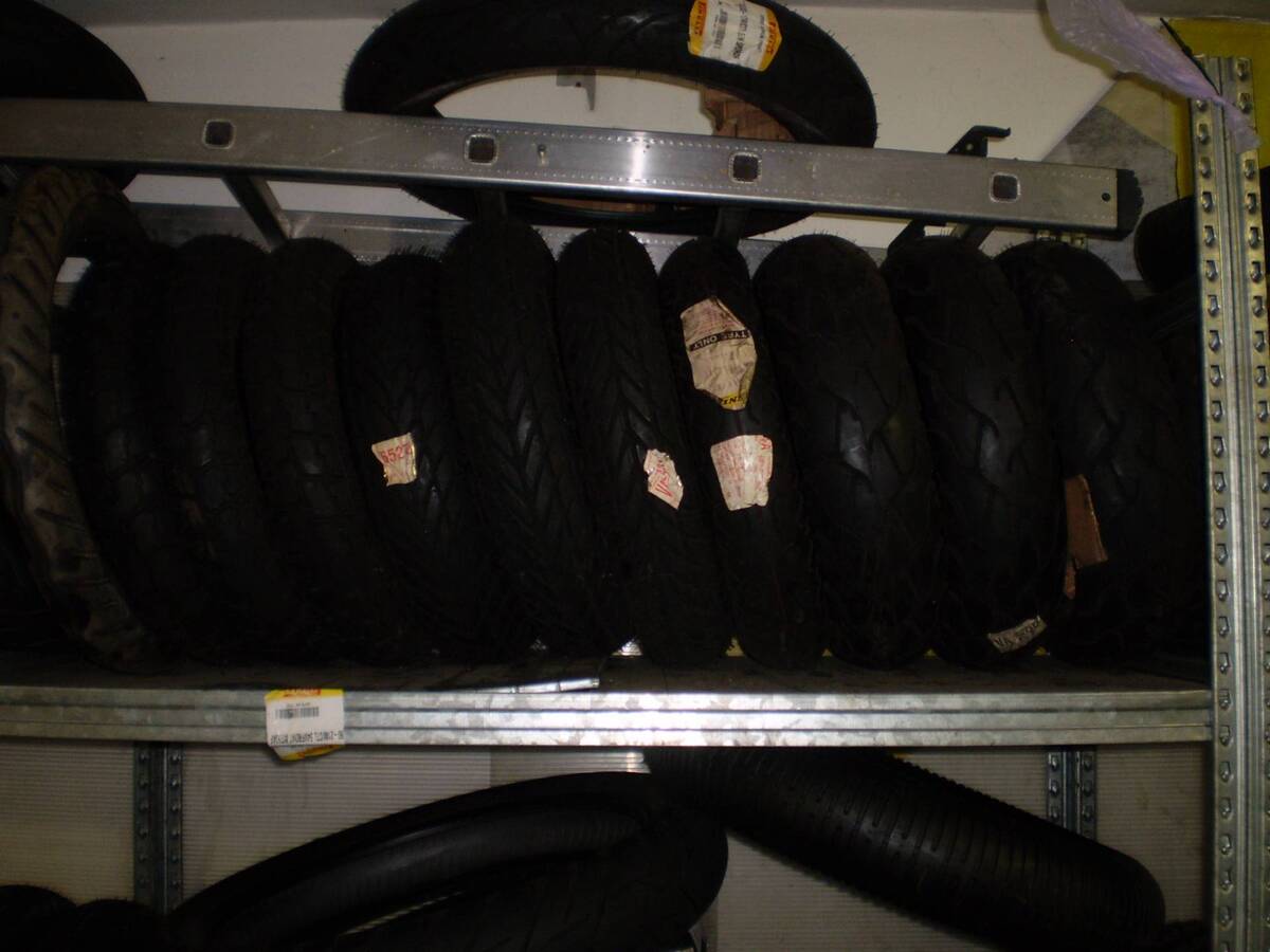 Vendo pneumatici varie misure pneumatici a Casorate Sempione (codice ...