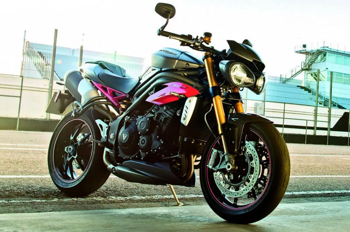 Triumph Speed Triple 1050 R ABS (2016 - 17) usate - Moto.it