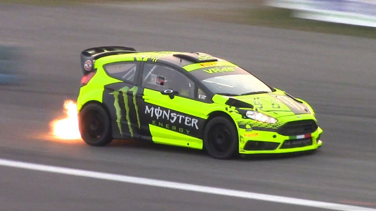Valentino Rossi al Monza Rally Show 2015 - Sport - Moto.it