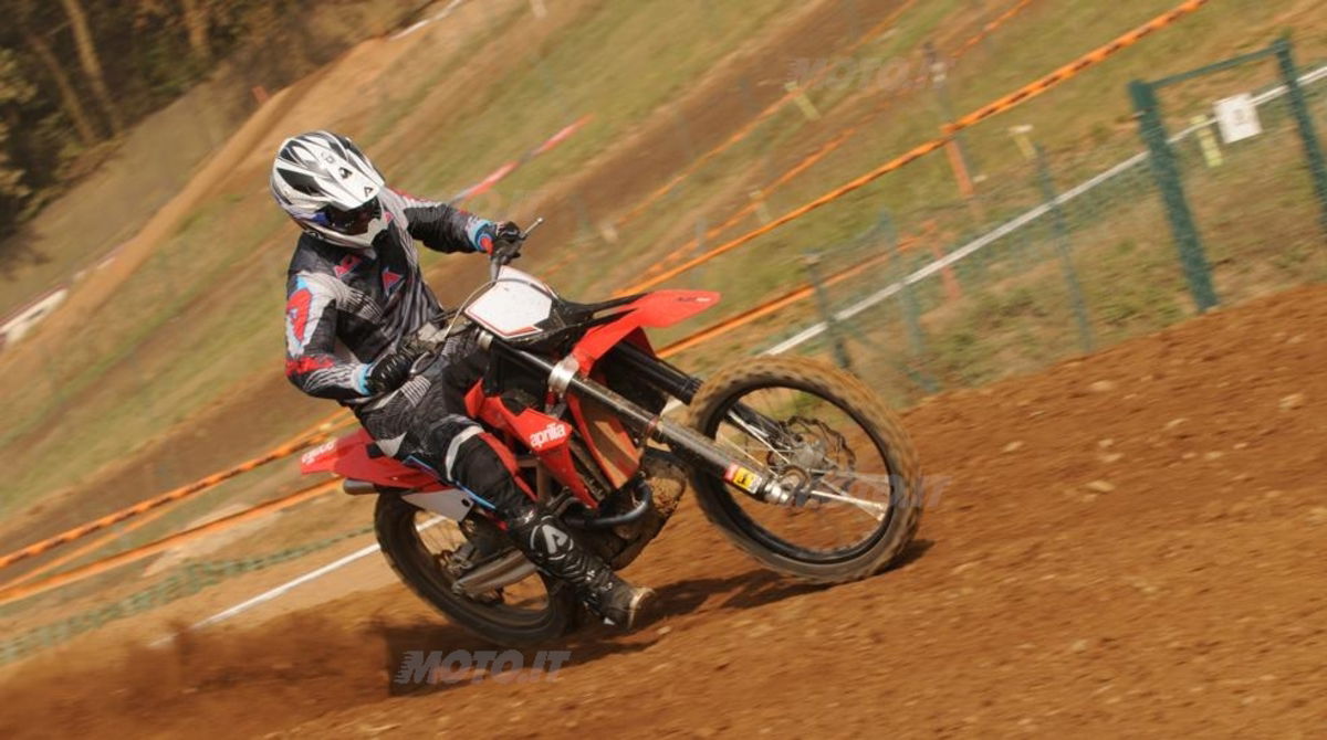 Prova APRILIA MXV 450 - Prove - Moto.it