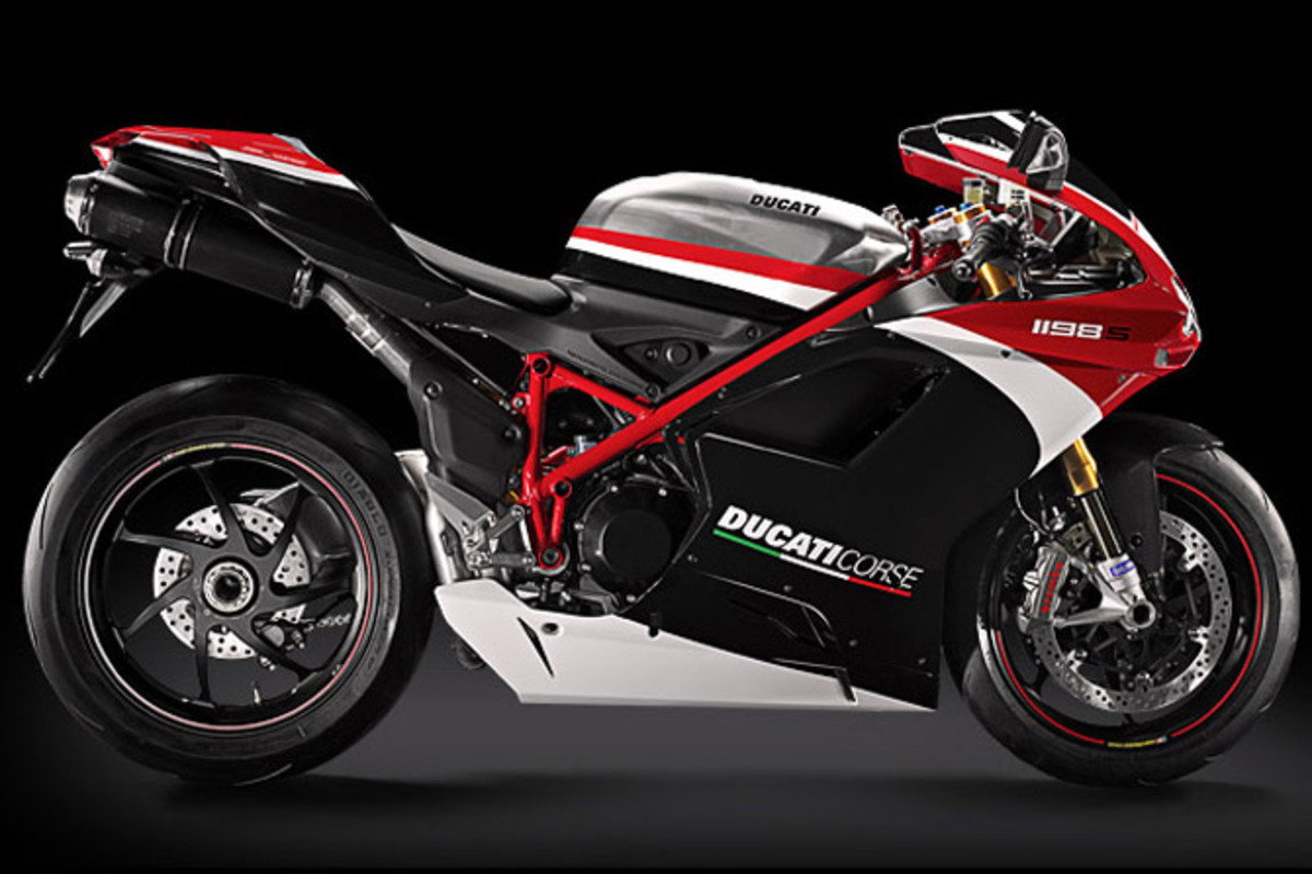 Ducati Corse Riding Gear Set - News - Moto.it