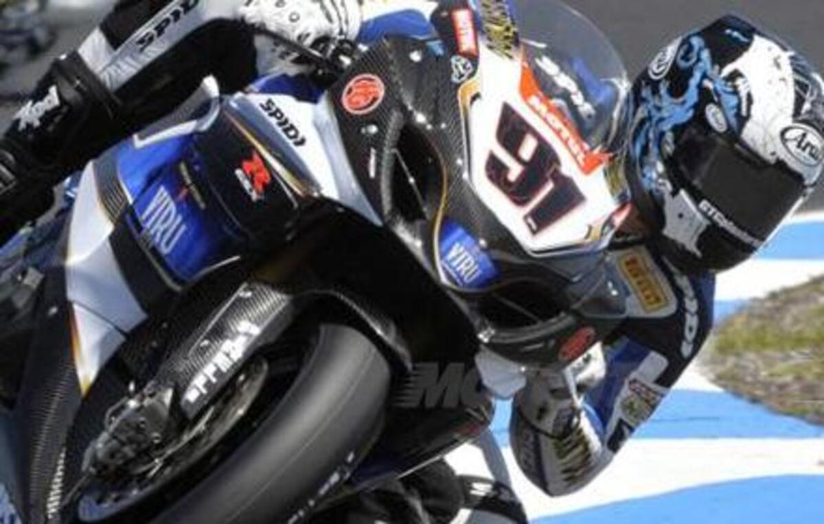 Ad Haslam (Suzuki) la prima Superpole della stagione - Superbike - Moto.it