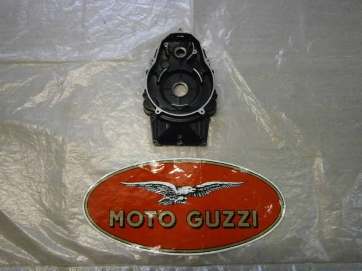 Vendo coperchio alternatore Moto Guzzi a Moncalieri (codice 7352386 ...