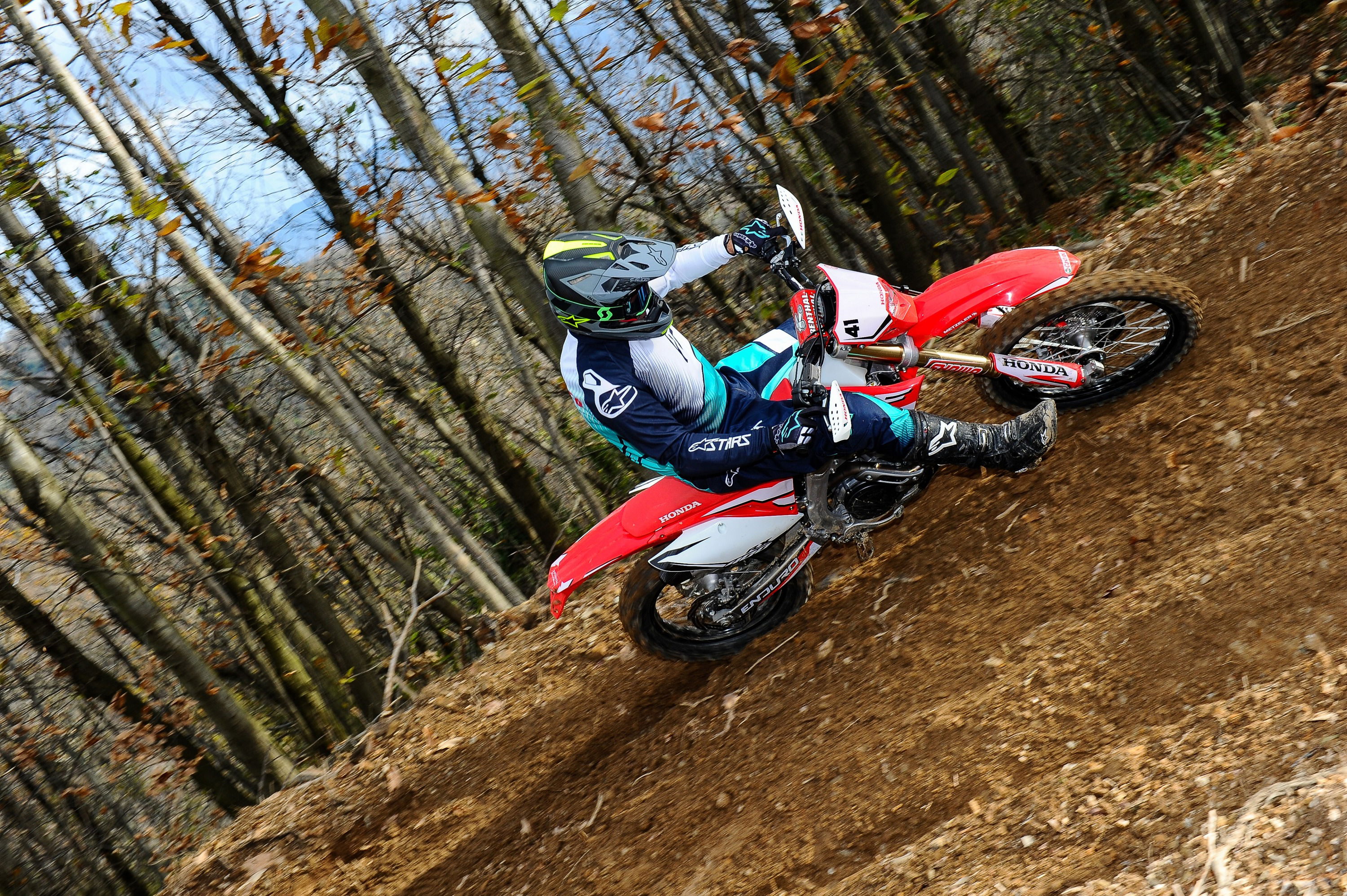 Prova Honda Enduro 2019: TEST della gamma e la sfida CRF450XR VS ...