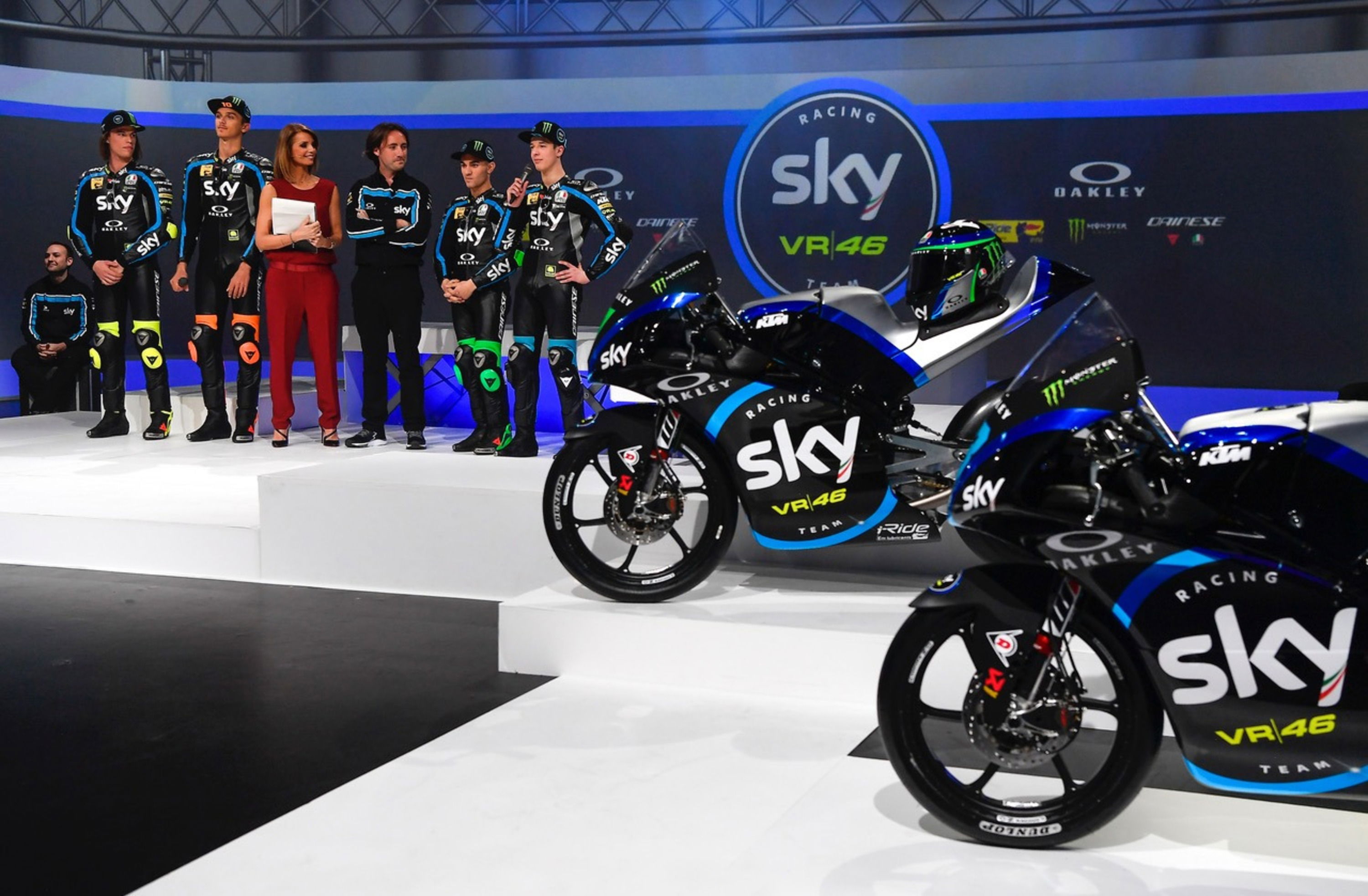 Presentato lo Sky Racing Team VR46 di Moto2 e Moto3 - MotoGP - Moto.it