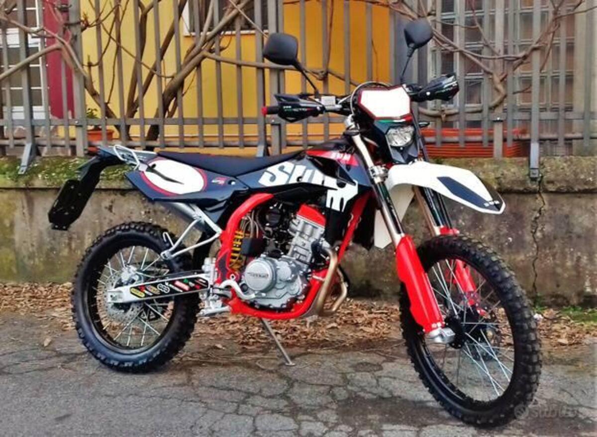 Vendo Swm RS 125 R Factory (2019 - 20) nuova a Montebelluna (codice ...