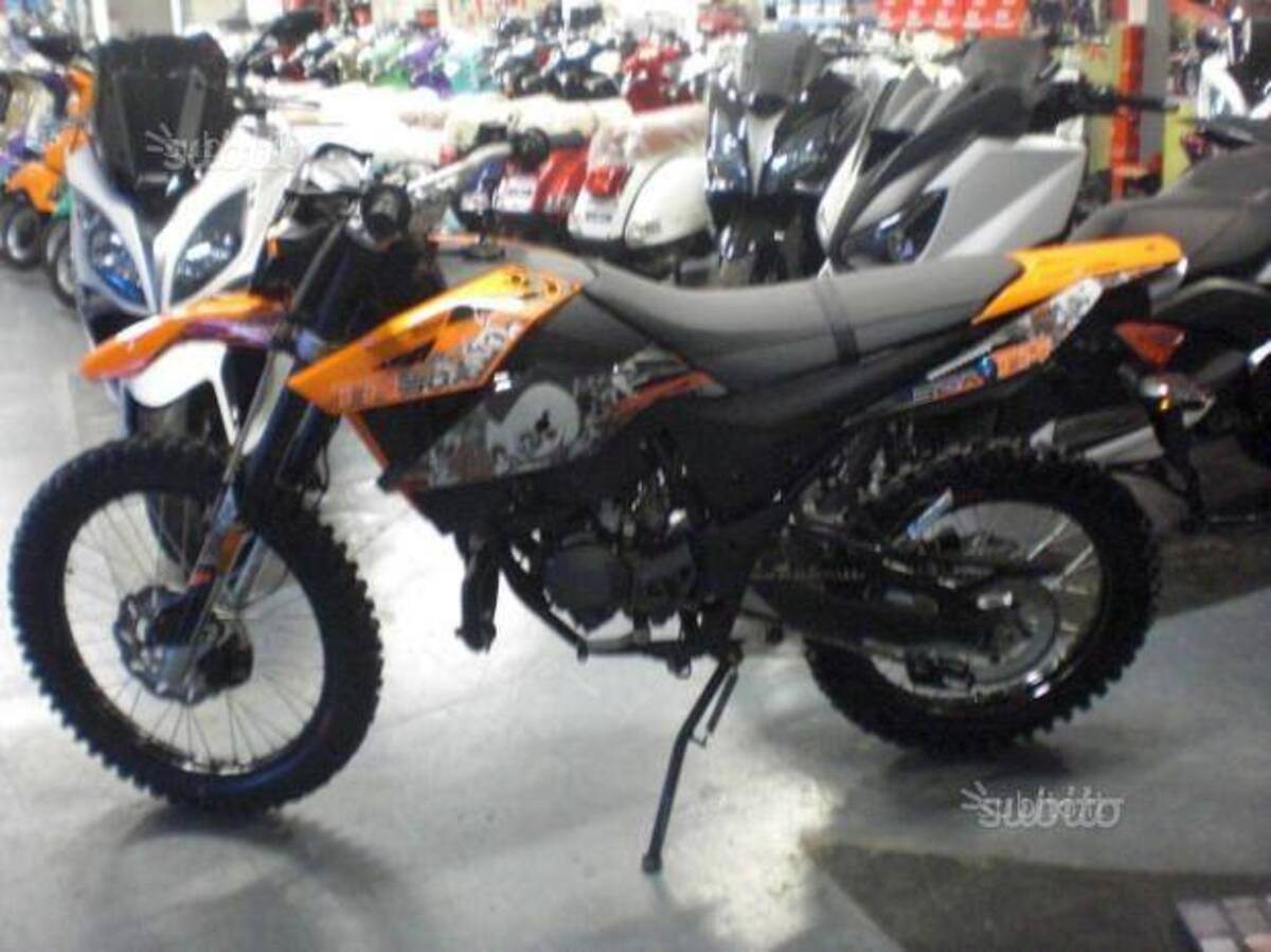 Vendo KSR Moto TR 50 X 2T (2014 - 17) nuova a Montebelluna (codice ...