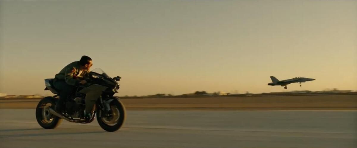 Top Gun 2 con Maverick e la sua Kawasaki. Trailer e news - News - Moto.it