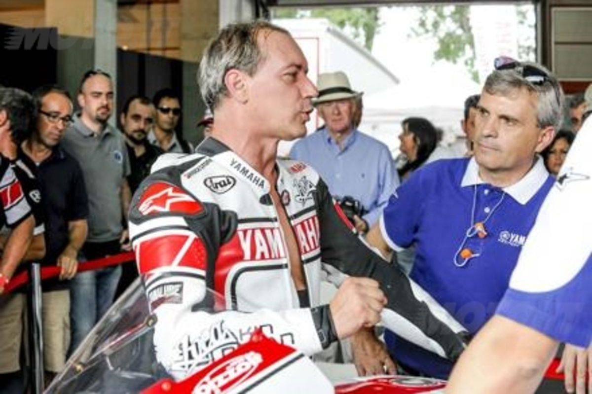 Luca Cadalora in sella alla YZR-M1 MotoGP alla 200 Miglia di Imola ...