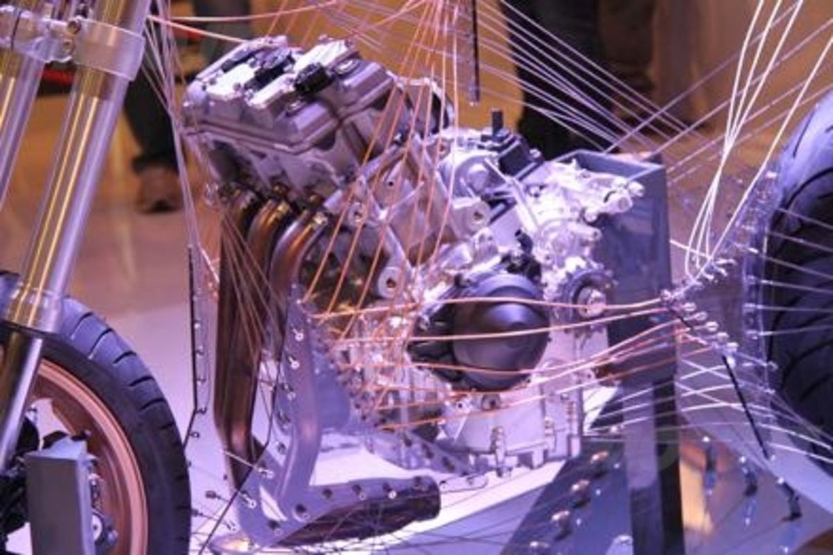 Intermot 2012: Yamaha, le altre novità: FZ8, XJ6, nuovo motore tre ...