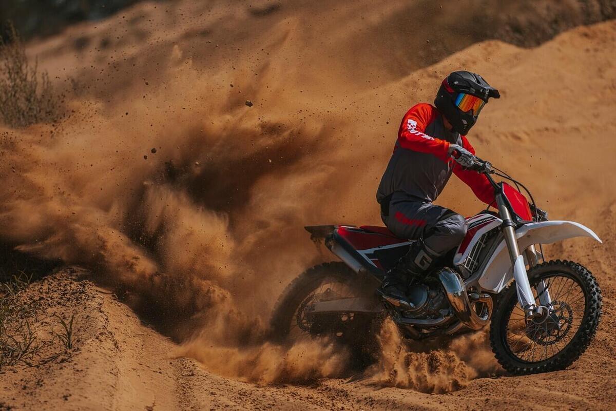 Fantic presenta la nuova gamma enduro e motocross 2022 - News - Moto.it