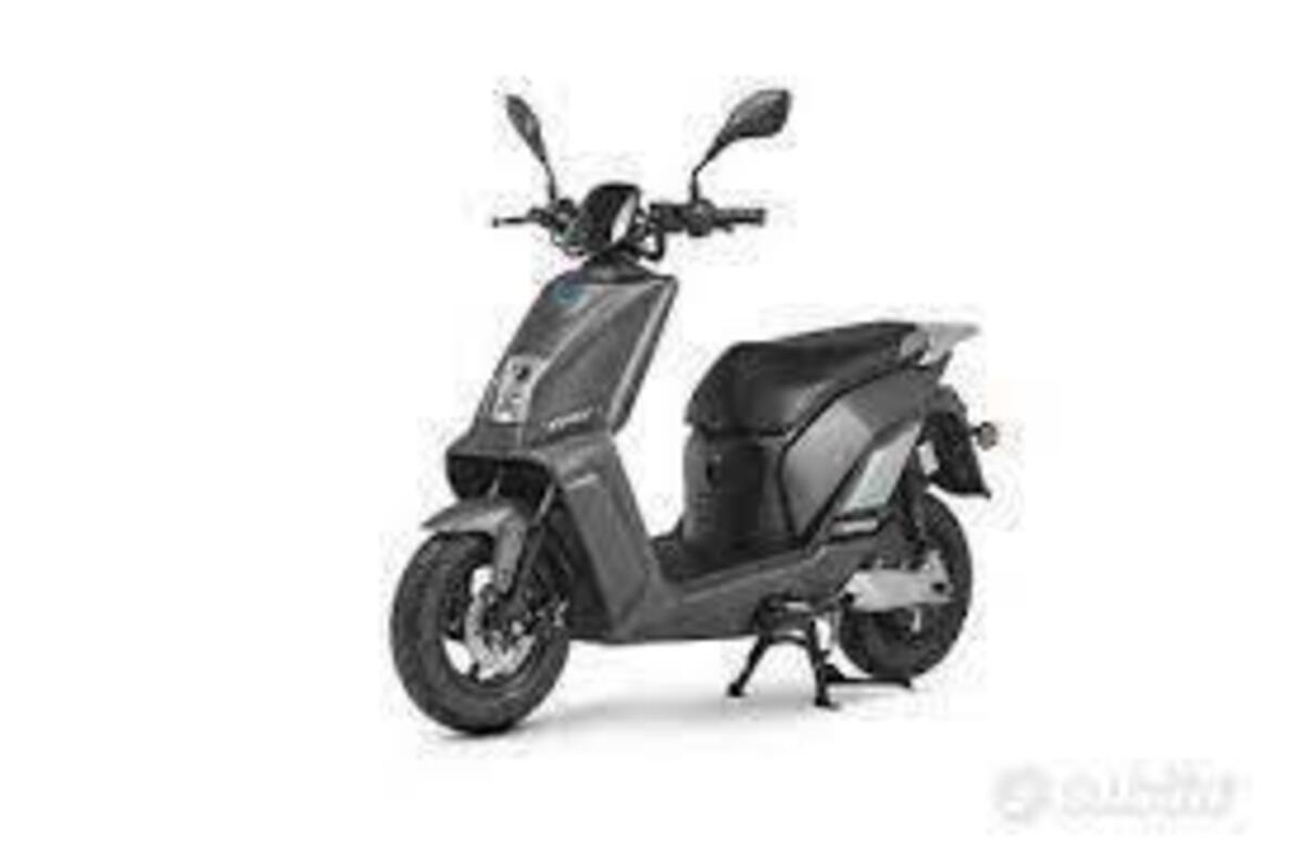 Vendo Lifan E3+ (2021 - 25) nuova a Vigevano (codice 8113553) - Moto.it