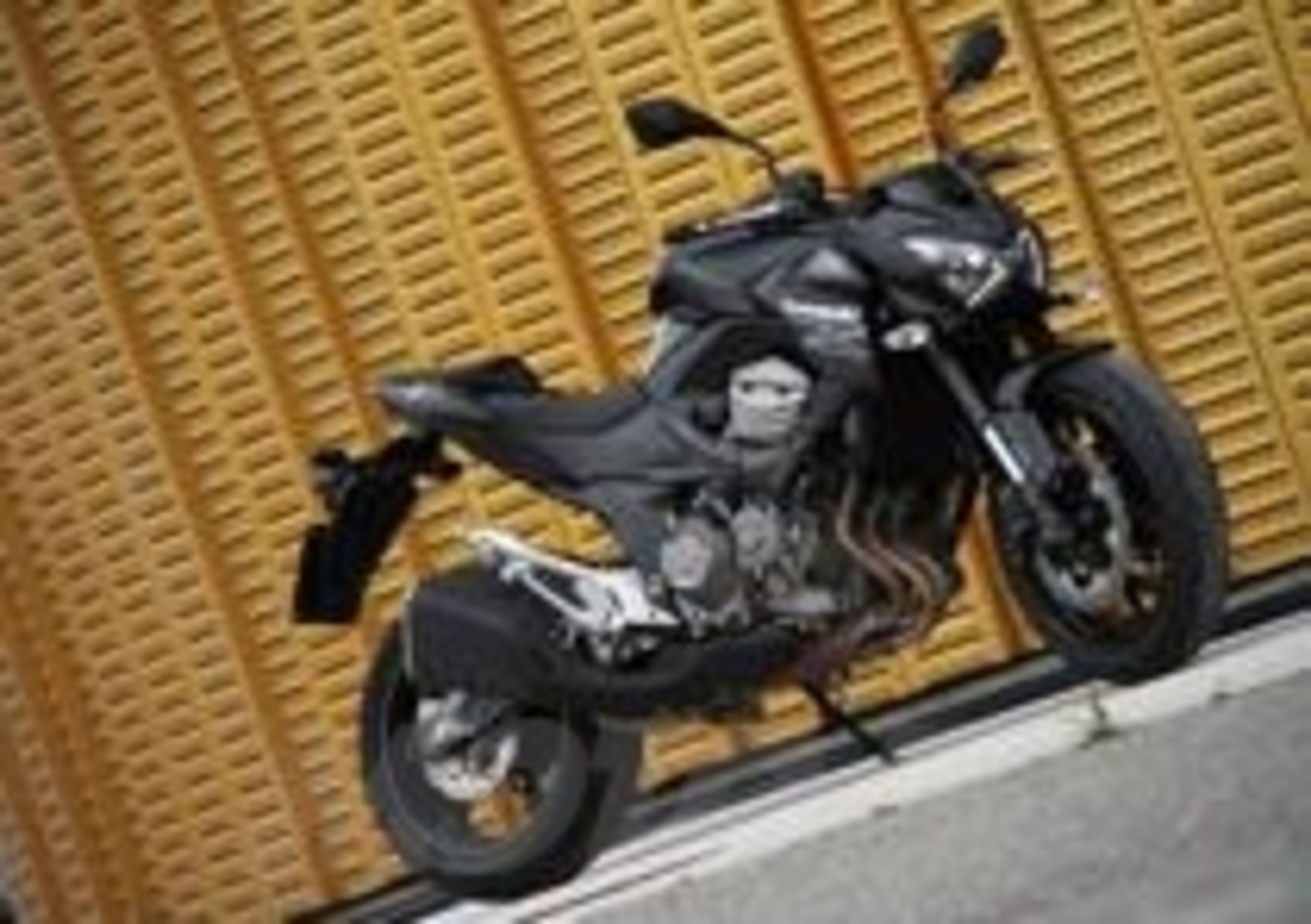 Prova Kawasaki Z800e ABS - Prove - Moto.it