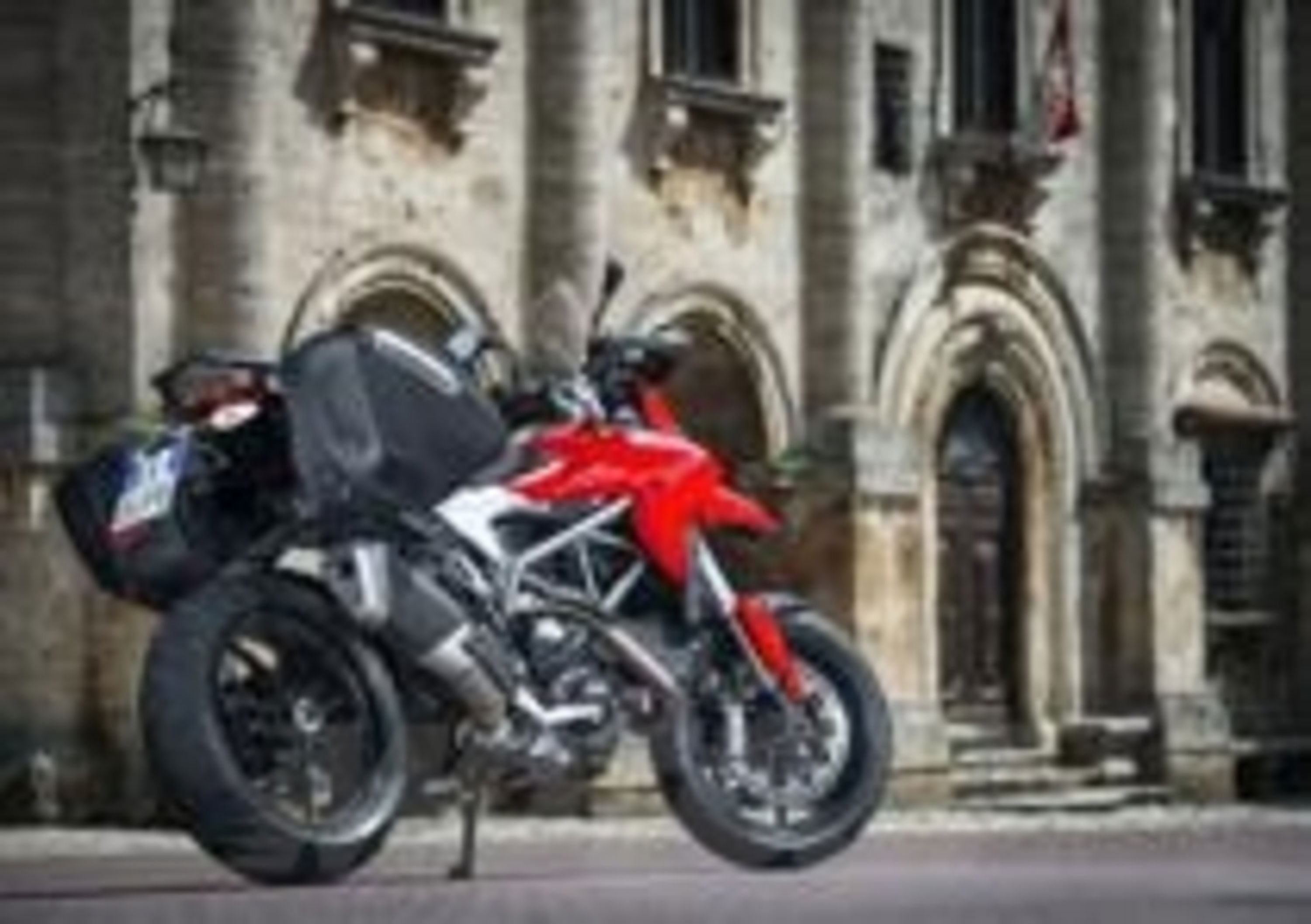 Prova Ducati Hyperstrada - Prove - Moto.it