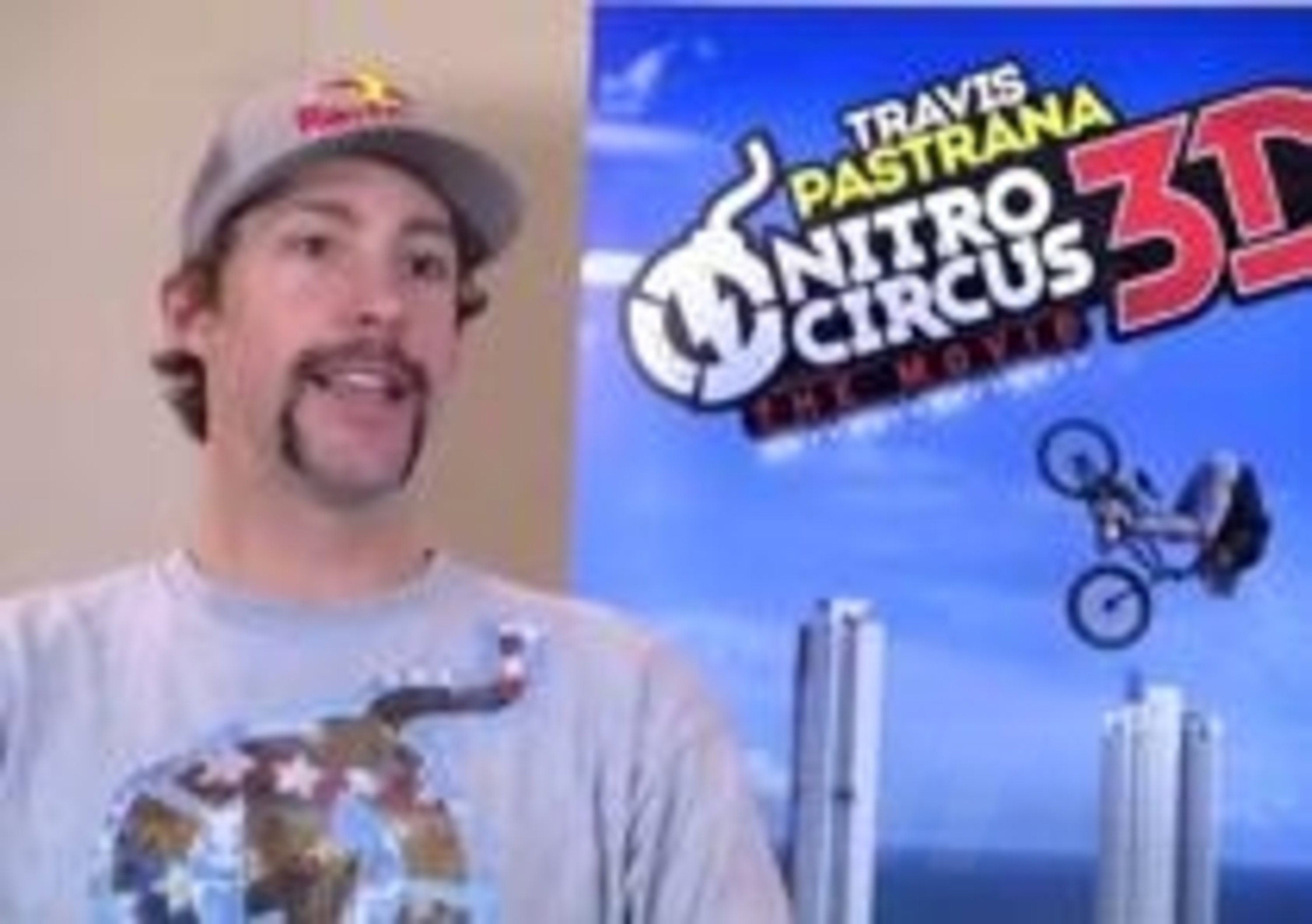 Travis Pastrana con Nitro Circus: 16 moto in back flip! - Sport - Moto.it