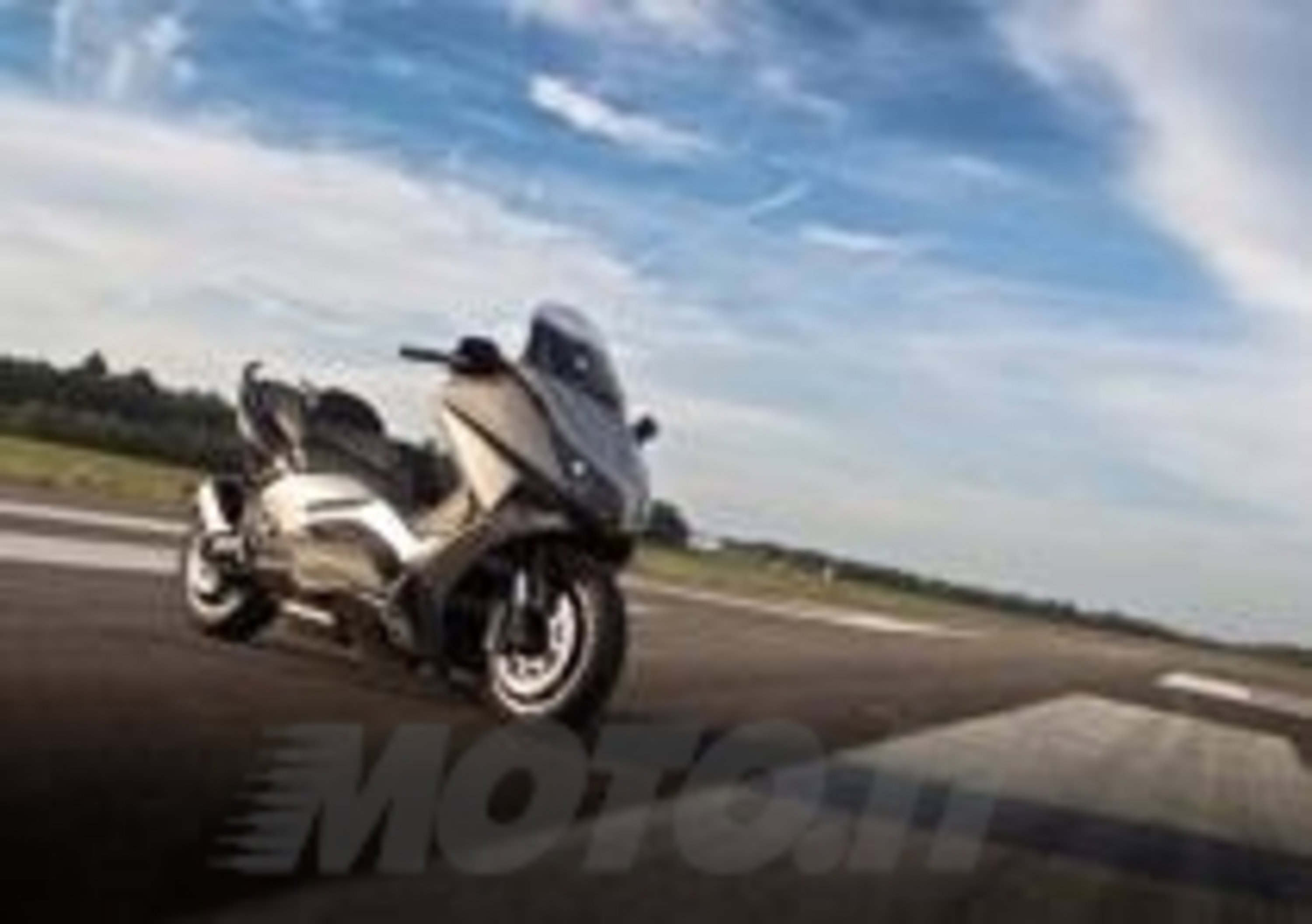 Prova Yamaha T-MAX Hyper Modified by Ludovic Lazareth - Prove - Moto.it