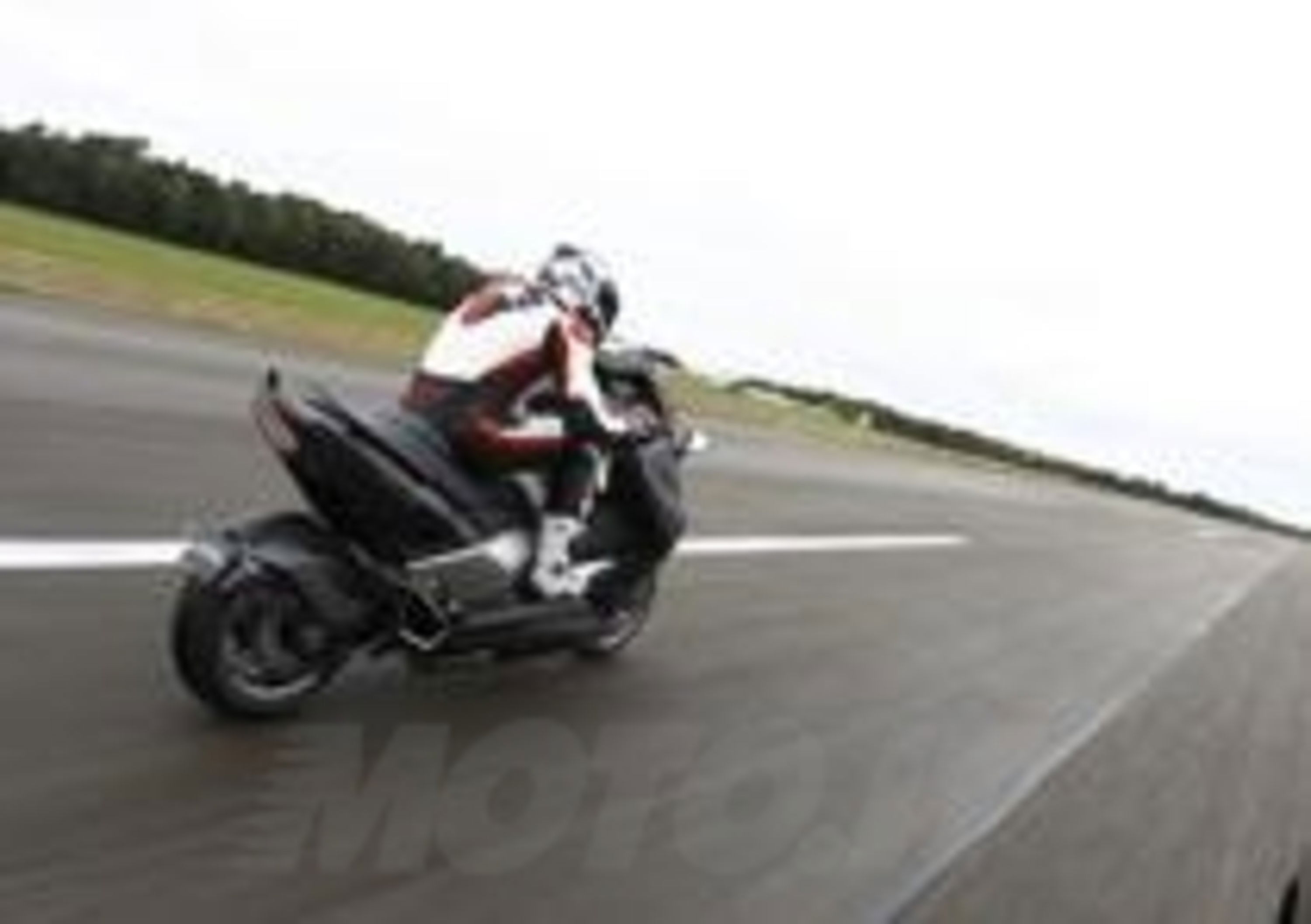 Prova Yamaha T-MAX Hyper Modified by Ludovic Lazareth - Prove - Moto.it