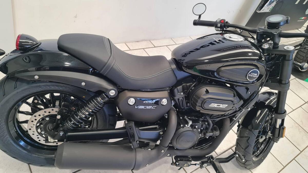 Vendo Benda Motorcycles BD-300 Sporty (2021 - 23) nuova a Castellanza ...