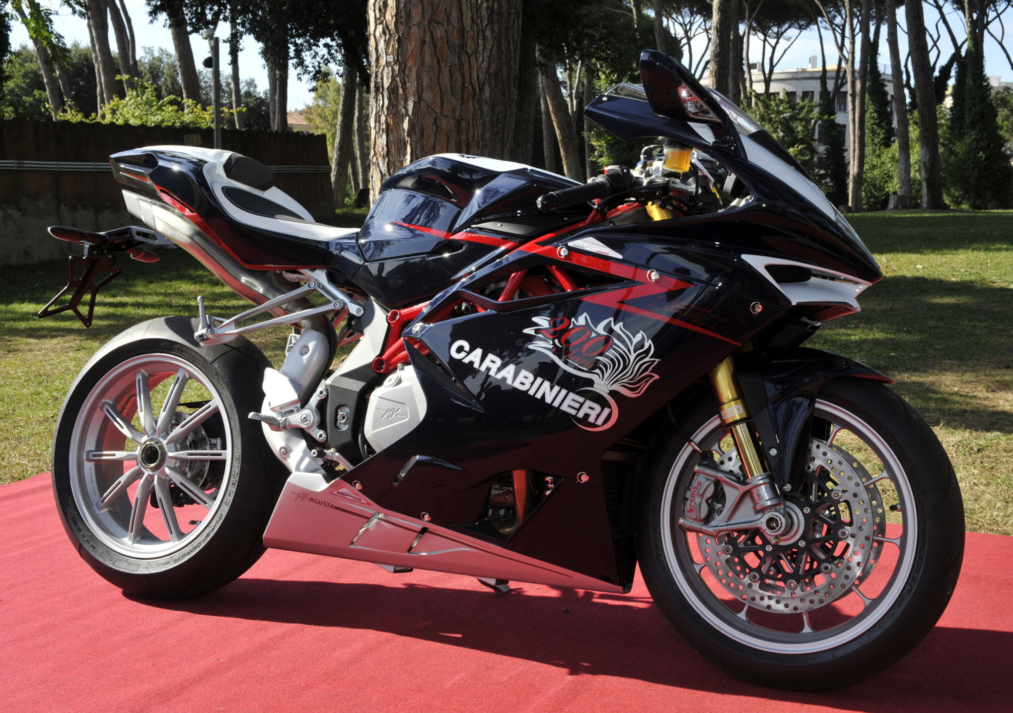 Una MV Agusta F4RR per l’Arma dei Carabinieri - News - Moto.it