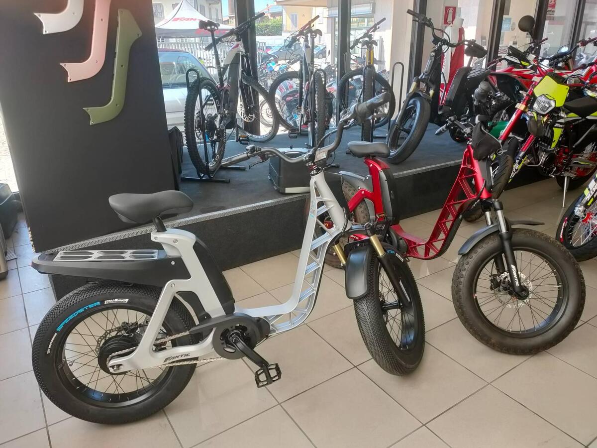 Vendo Fantic Motor Issimo 25 Urban (2022 - 25) nuova a Cernusco ...