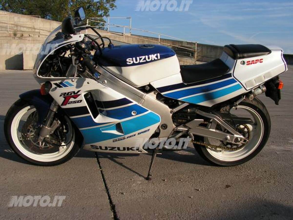 Le Belle e possibili di Moto.it: Suzuki RGV 250 - News - Moto.it