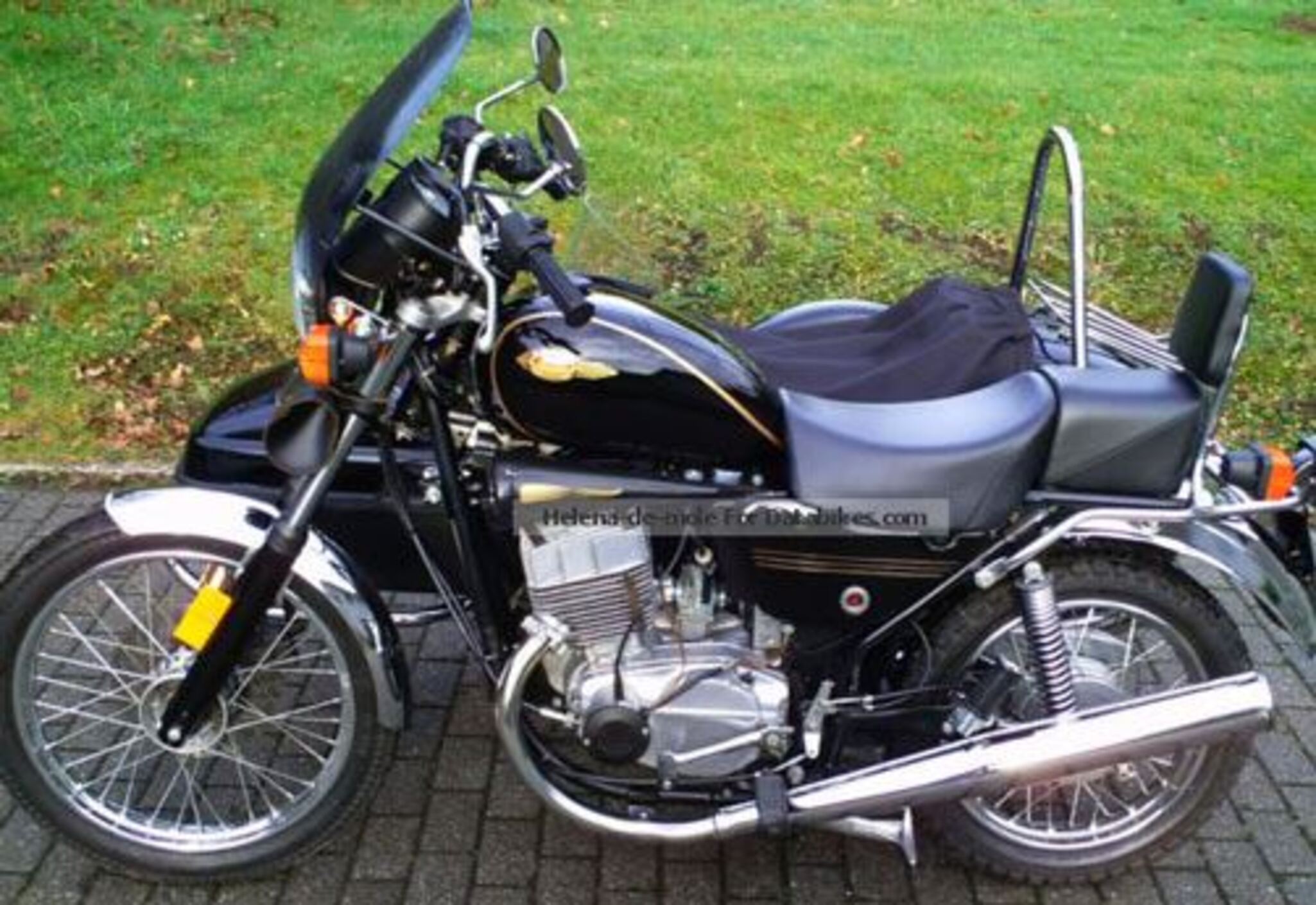 Jawa 350 Chopper Sidecar, prezzo e scheda tecnica - Moto.it