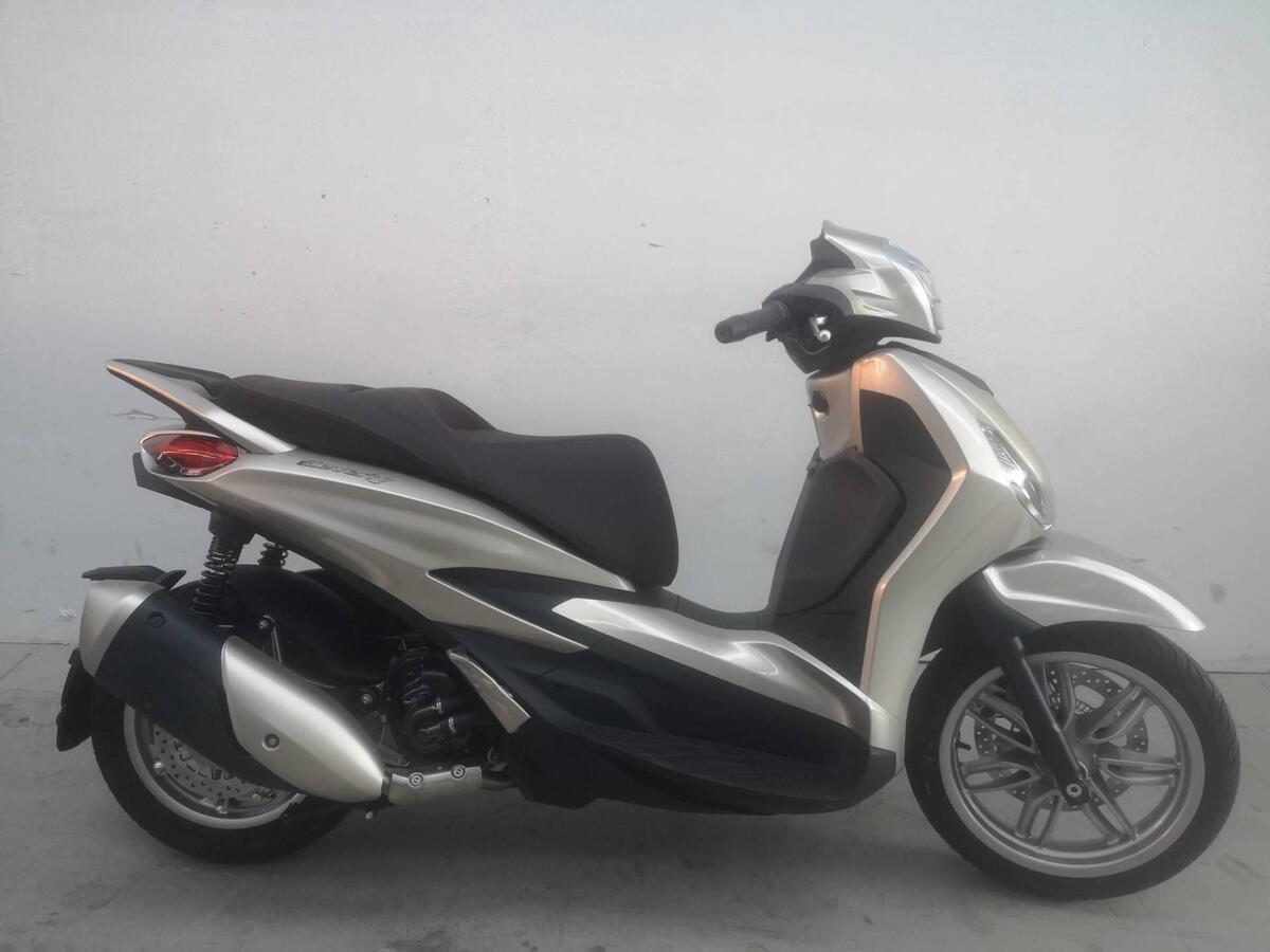 Vendo Piaggio Beverly 300 ABS-ASR (2021 - 25) nuova a Villadossola ...