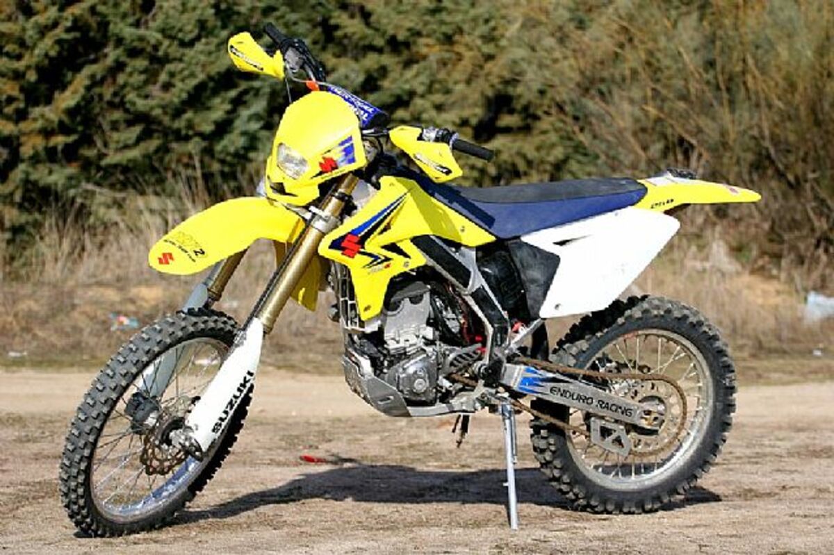 Suzuki RM 250, catalogo e listino prezzi - Moto.it