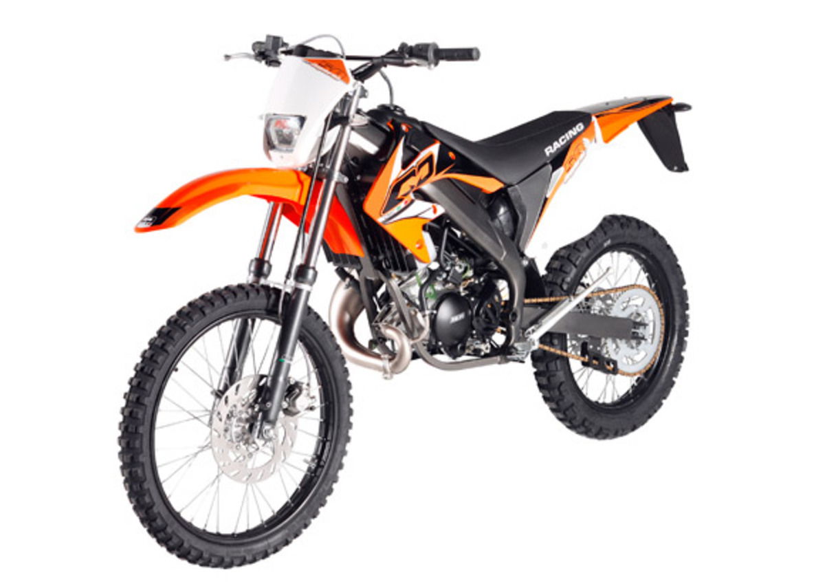 Cmc Regolarità 50, prezzo e scheda tecnica - Moto.it