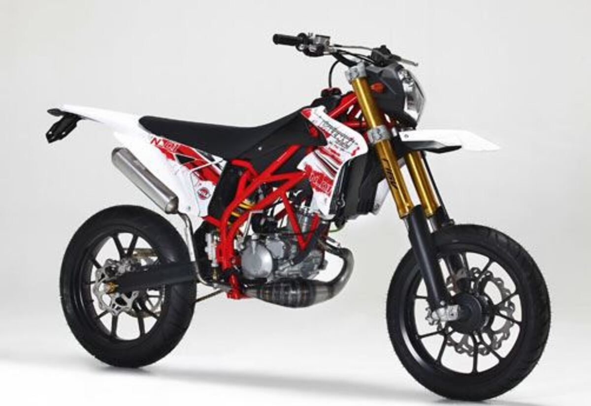 Valenti N 01 50 Naked (2014), prezzo e scheda tecnica - Moto.it