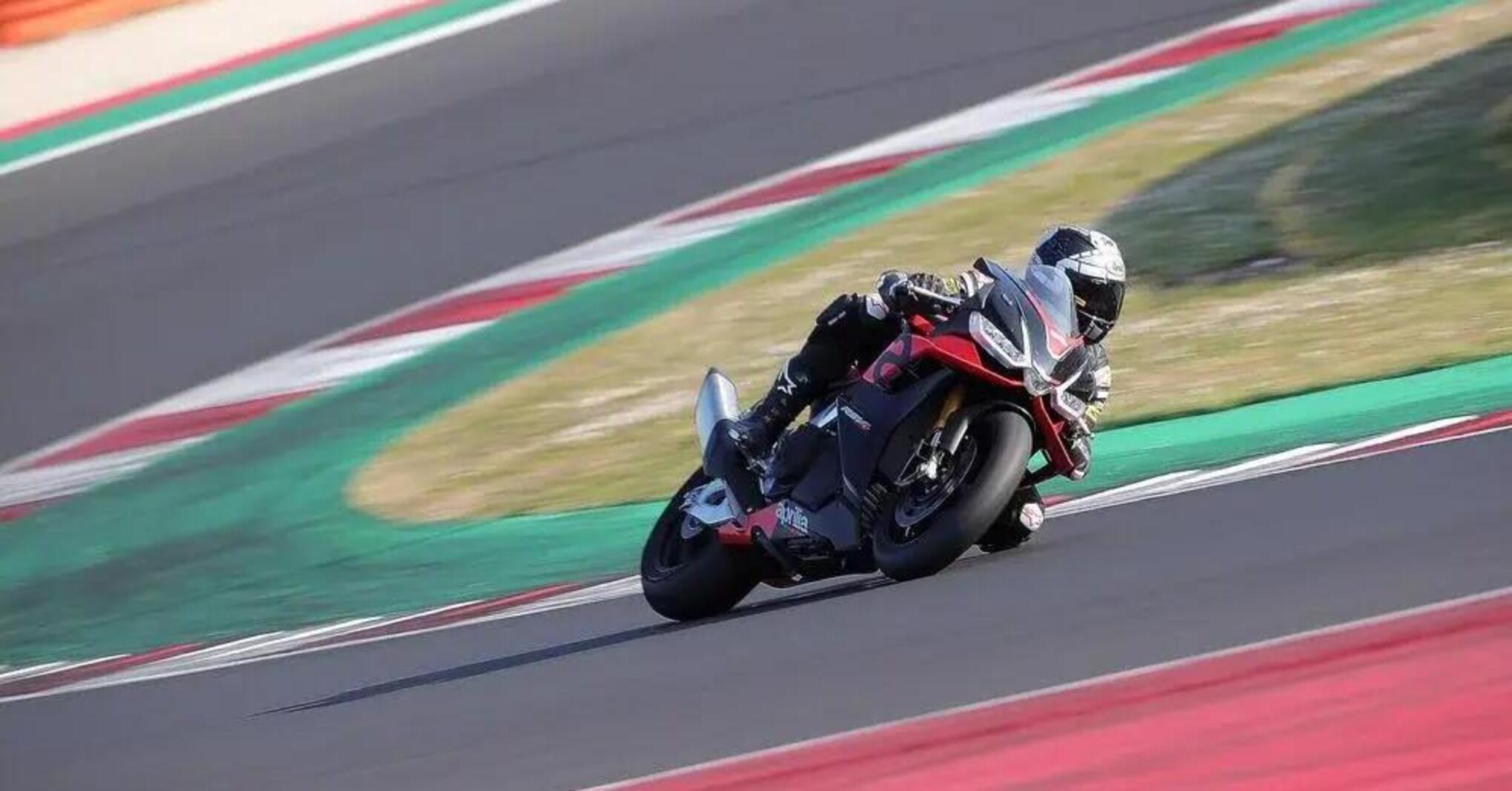 Novità per il V4 Aprilia? - News - Moto.it