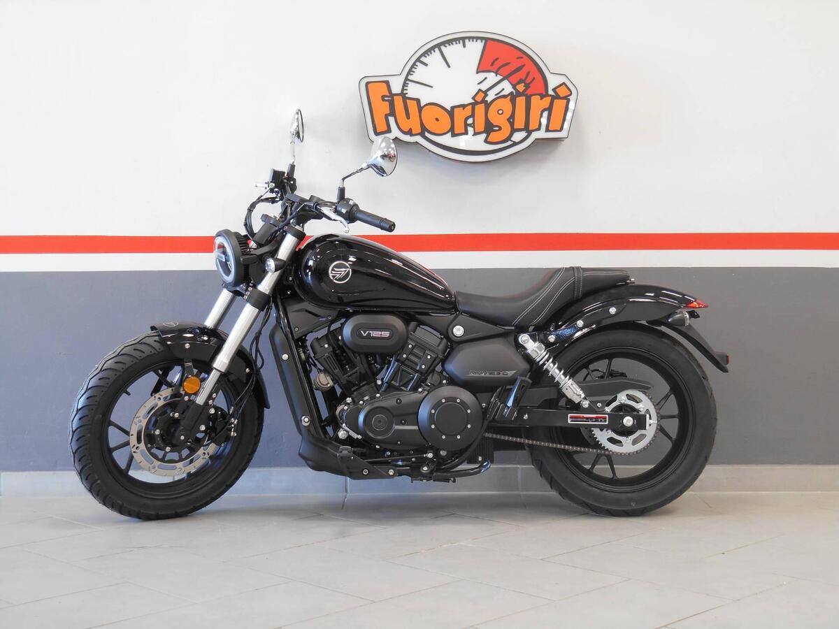 Vendo Keeway Motor RK V125C (2023 - 25) nuova a Certaldo (codice ...