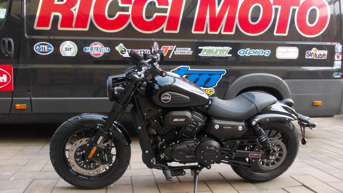 Vendo Benda Motorcycles BD-300 Sporty (2021 - 23) nuova a Borgosatollo ...