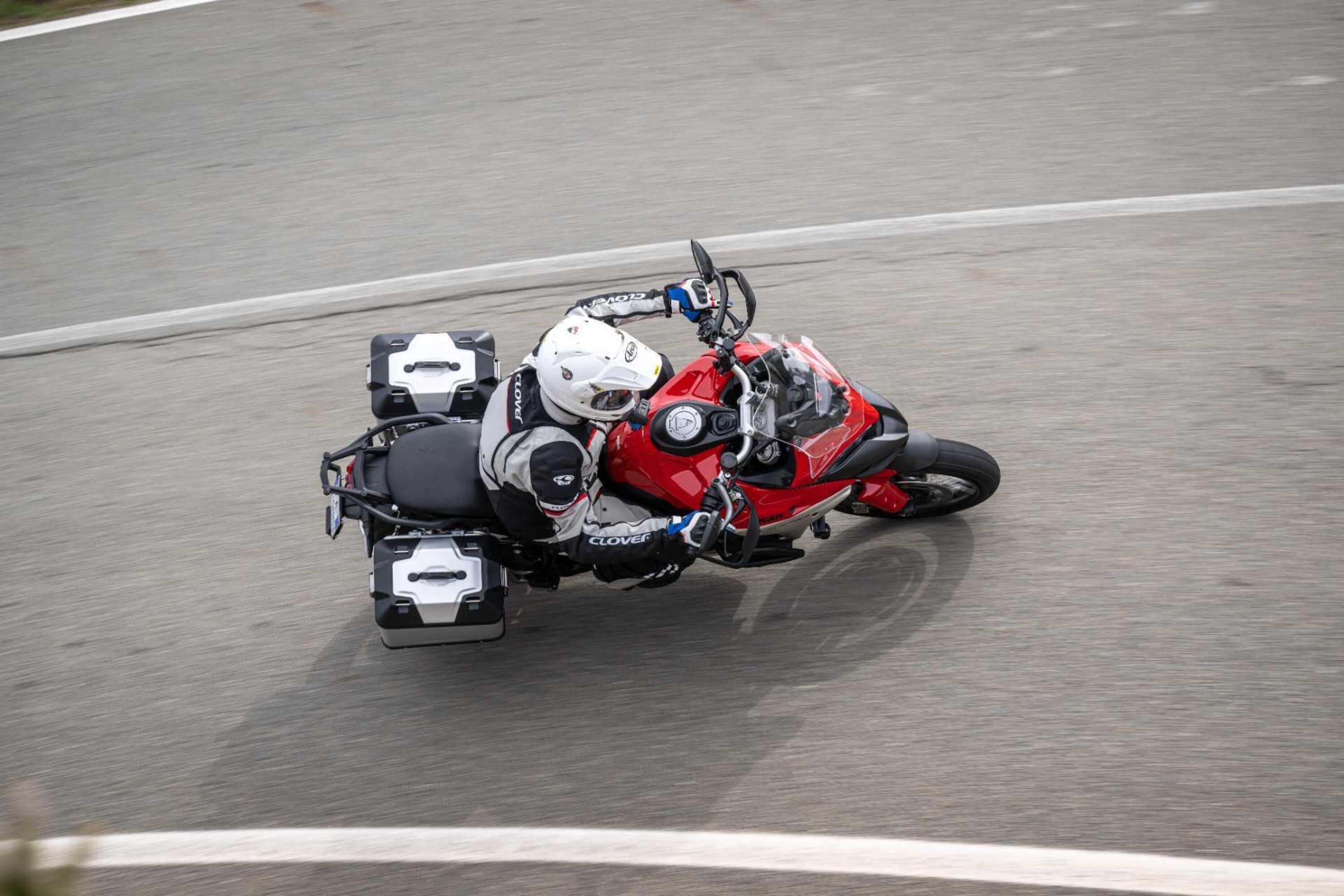 Prova Ducati Multistrada V4 Rally: il TEST della Multi più esagerata ...