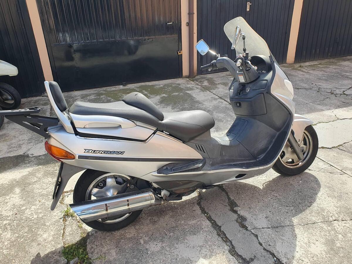 Vendo Suzuki Burgman AN 400 (2001 - 02) usata a Segrate (codice 9145425 ...