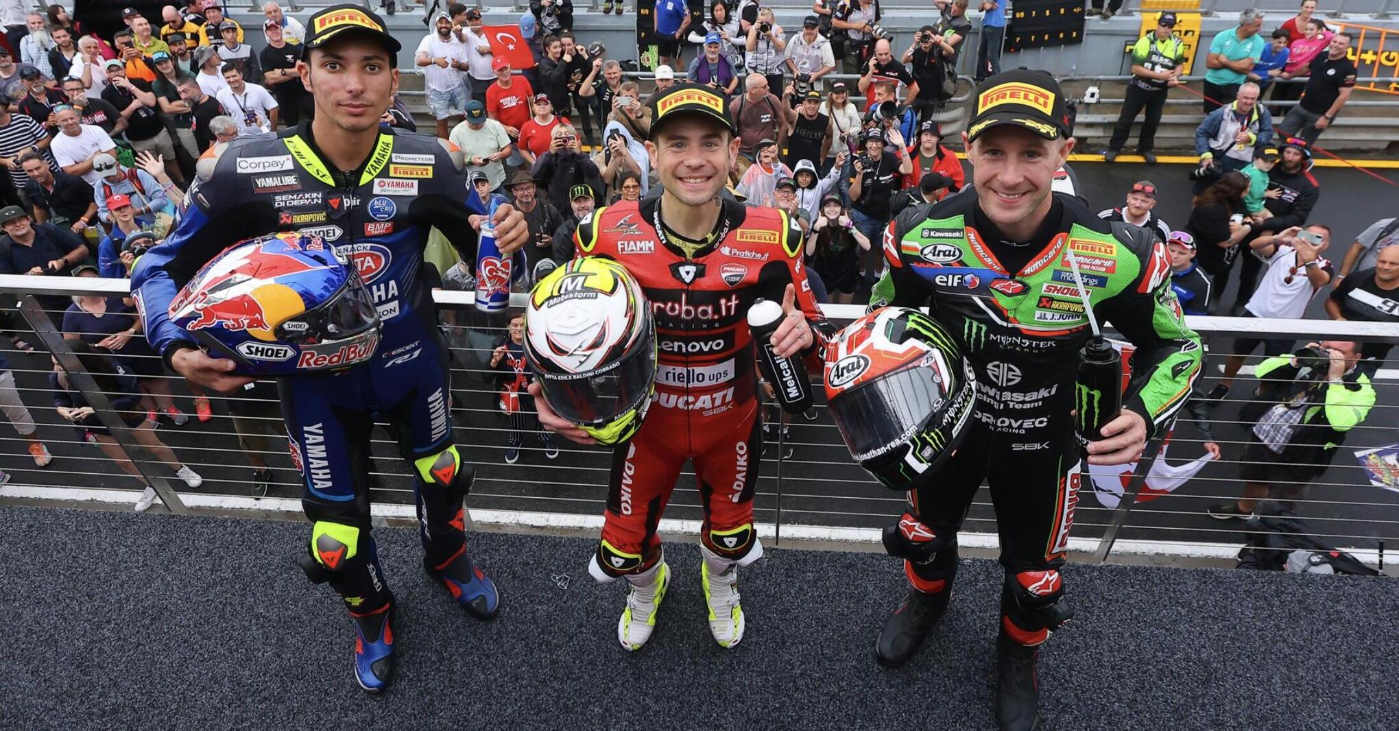 SBK 2023. I test di Toprak Razgatlioglu con la Yamaha M1. Ecco i ...