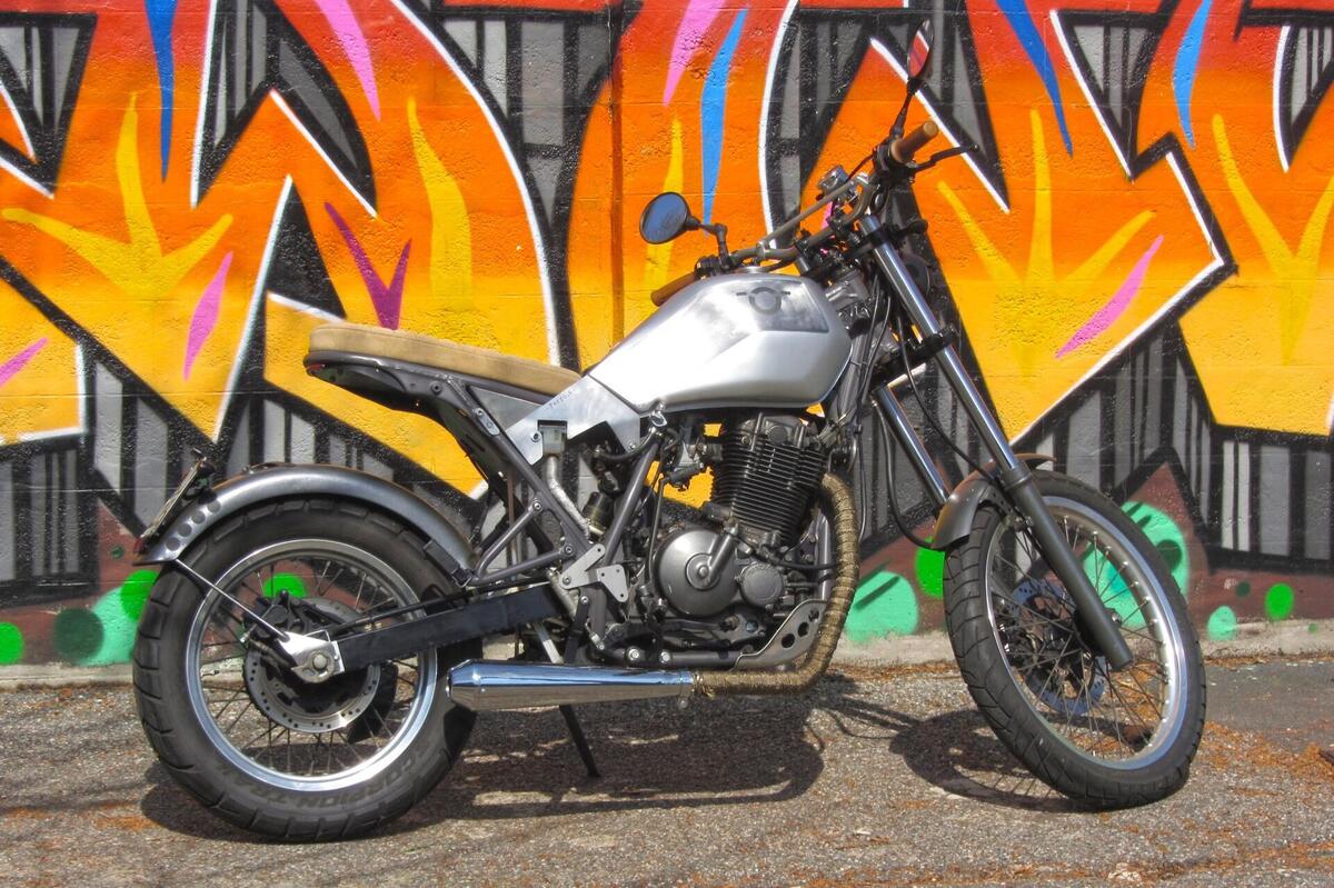 Vendo Suzuki DR 650 R (1990 - 91) usata a Milano (codice 9161744) - Moto.it