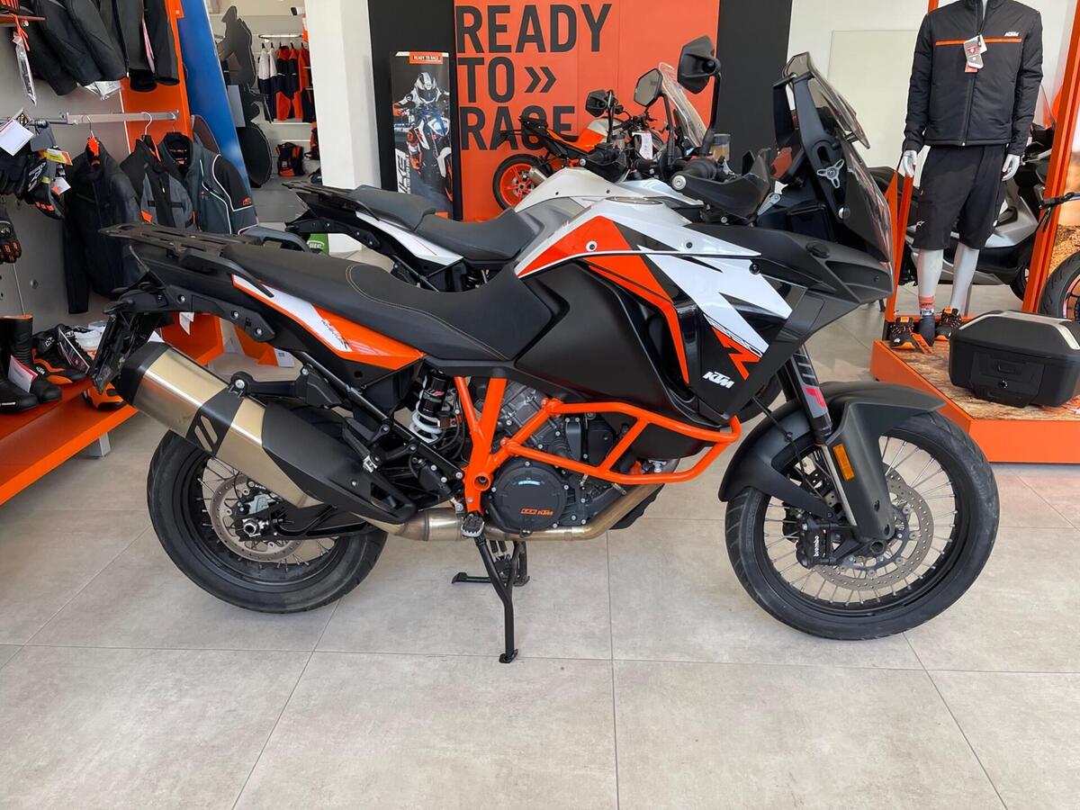 Vendo KTM 1290 Super Adventure R (2017 - 20) usata a Fabriano (codice 9183914) - Moto.it