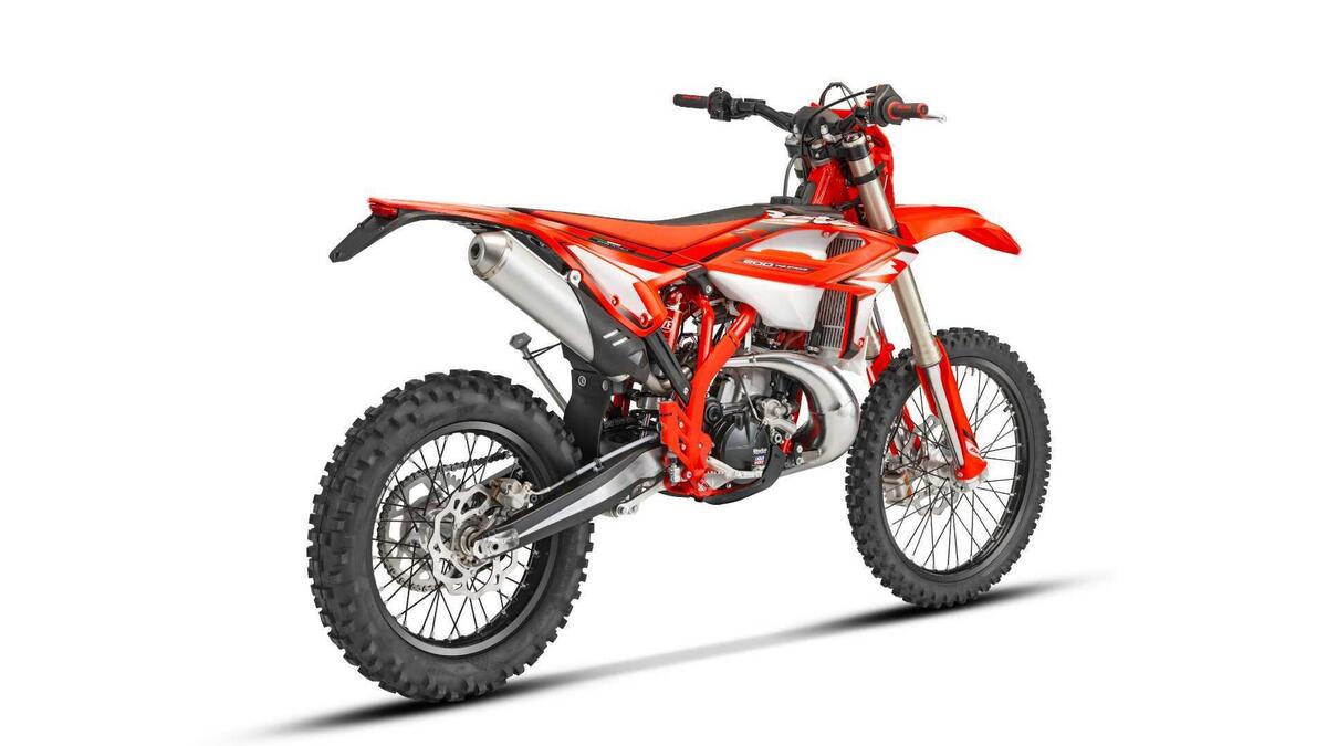 Betamotor RR 200 2T Enduro (2024), prezzo e scheda tecnica - Moto.it
