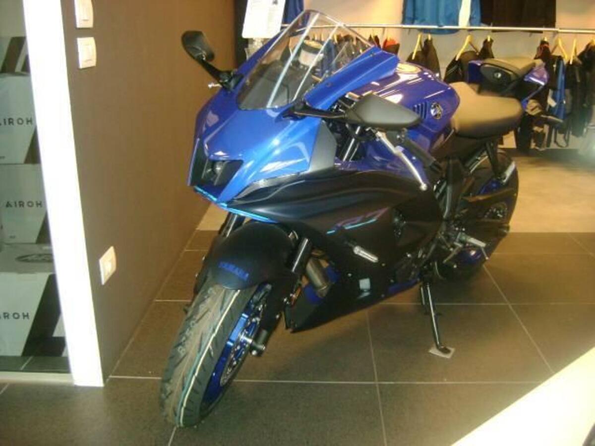 Vendo Yamaha YZF R7 (2021 - 24) nuova a Arezzo (codice 9186963) - Moto.it