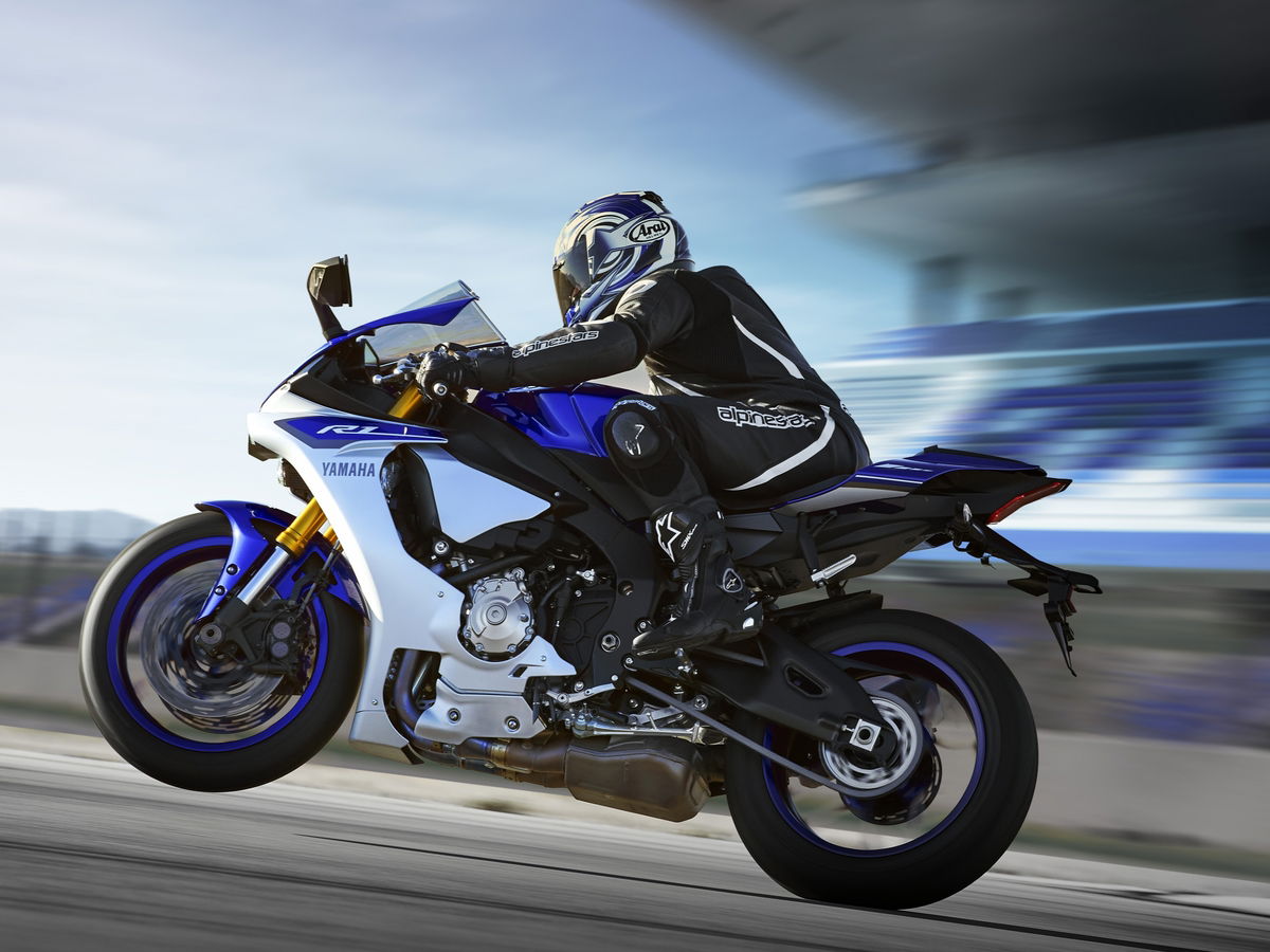 Yamaha YZF-R1, lap track video onboard - News - Moto.it