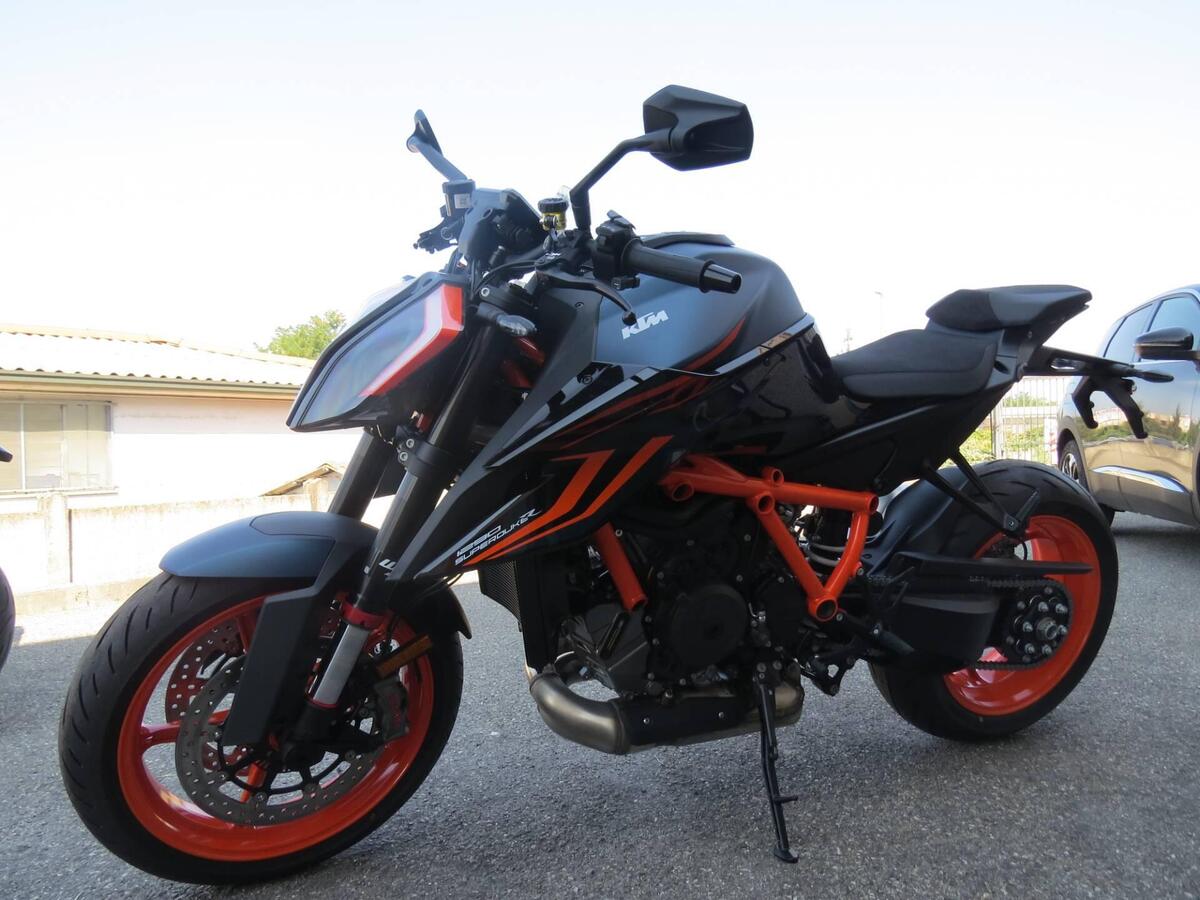 Vendo KTM 1290 Super Duke R (2022 - 23) nuova a Voghera (codice 9246997) - Moto.it