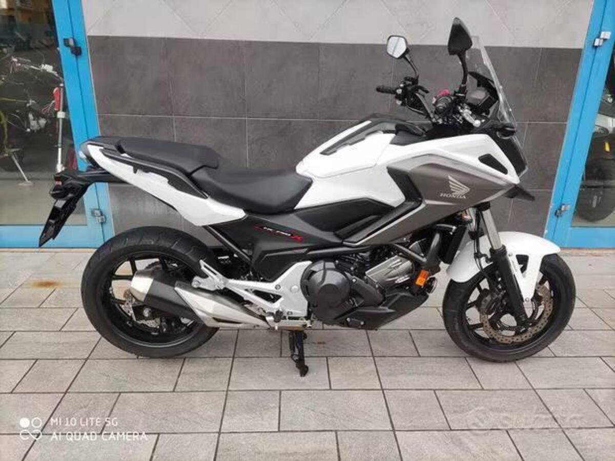 Vendo Honda NC 750 X DCT ABS (2018 - 20) usata a Capannori (codice ...