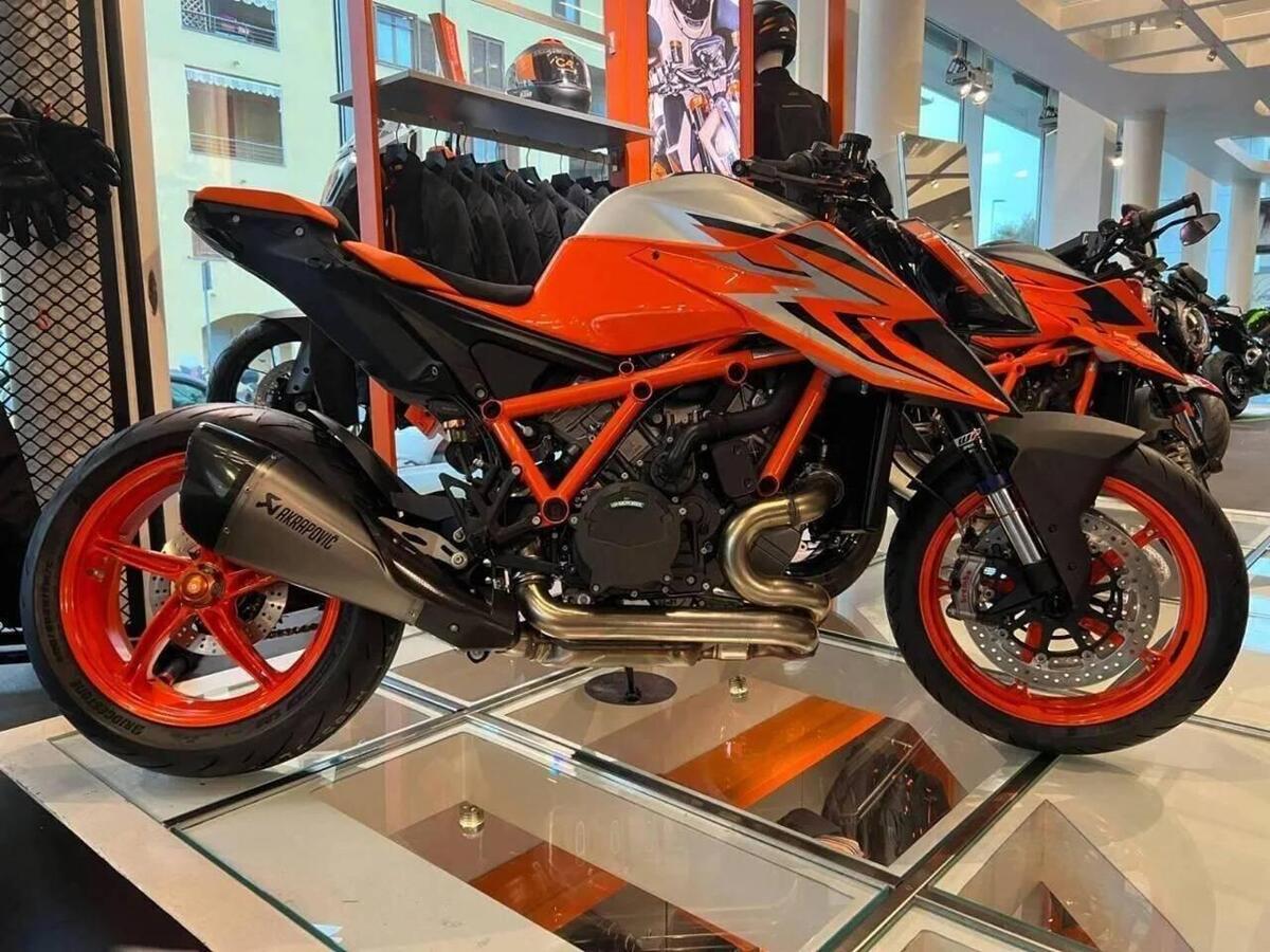 Vendo KTM 1290 Super Duke R EVO (2022 - 23) usata a Firenze (codice 9279462) - Moto.it