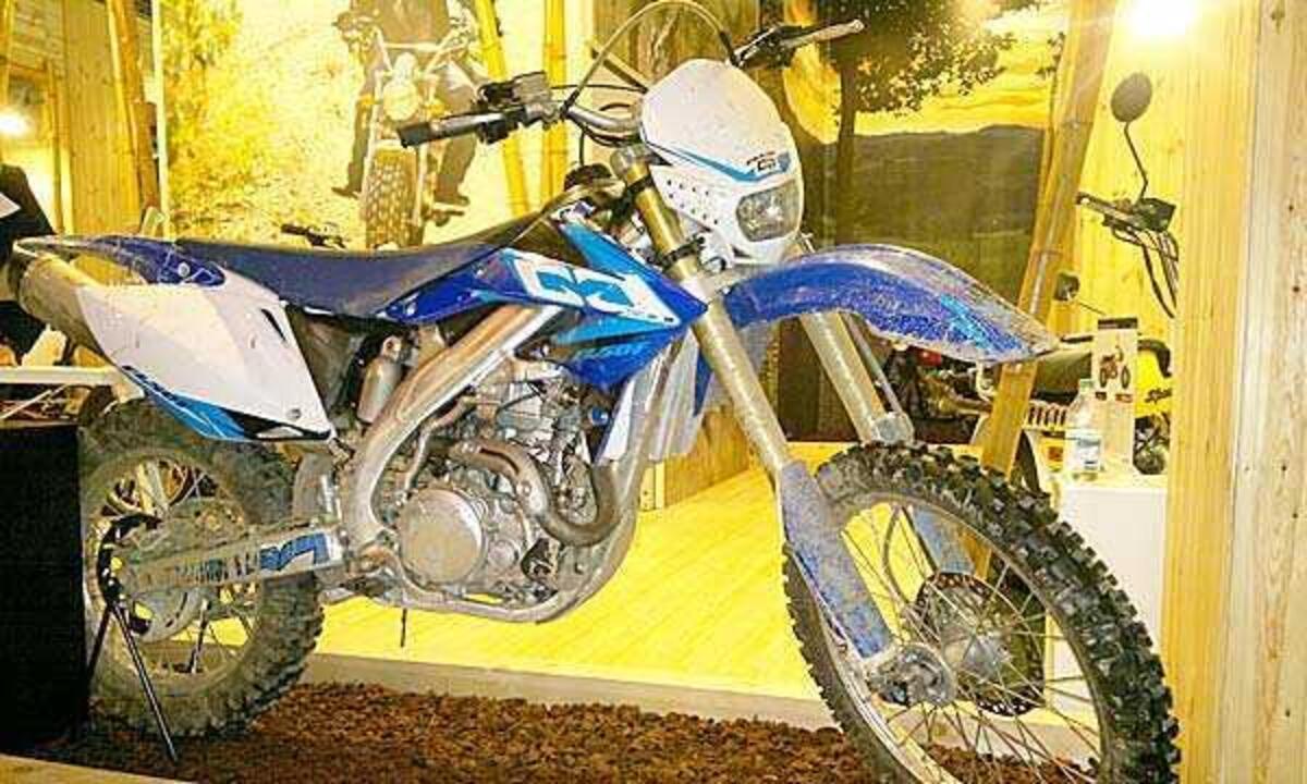 Cmc EM 450F, catalogo e listino prezzi - Moto.it