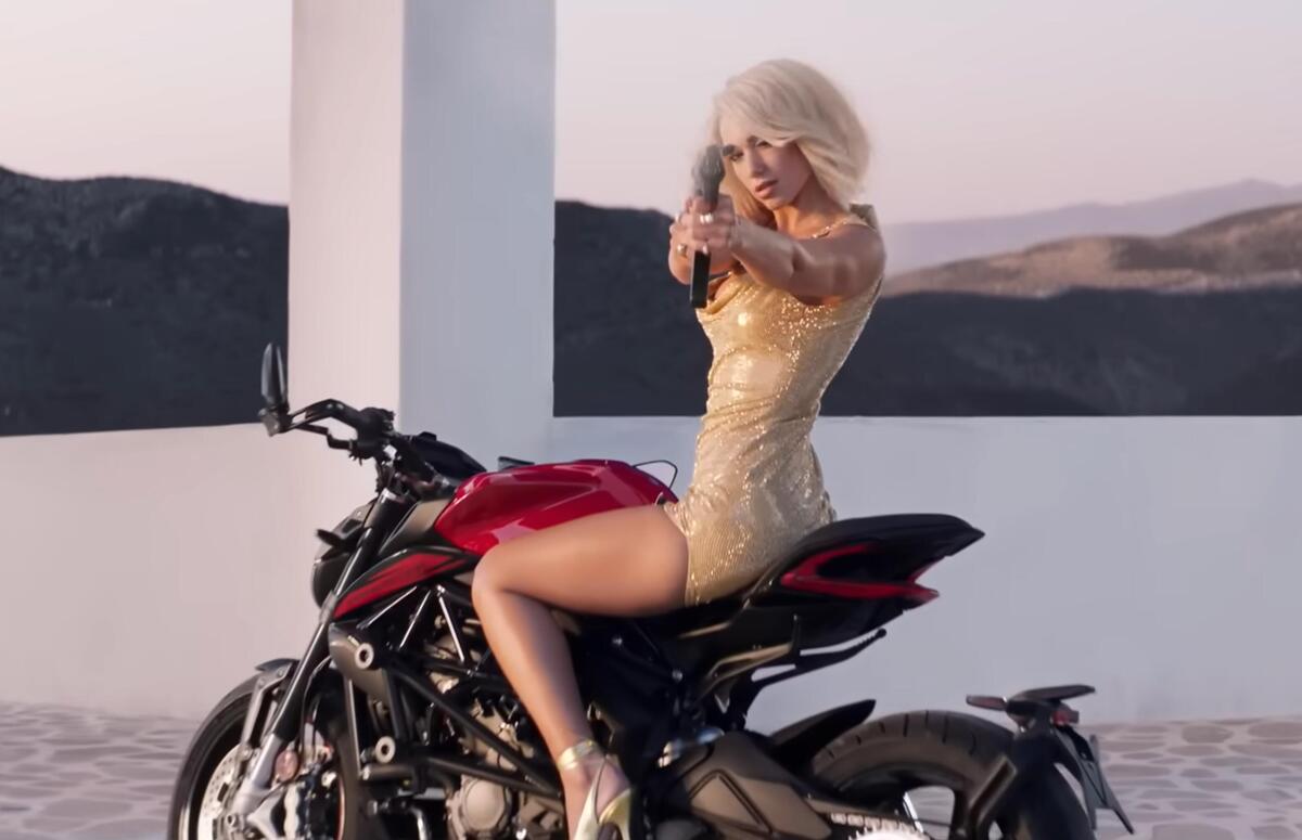 Moto e cinema, Mv Agusta Dragster 800 in un film adrenalinico - News - Moto.it