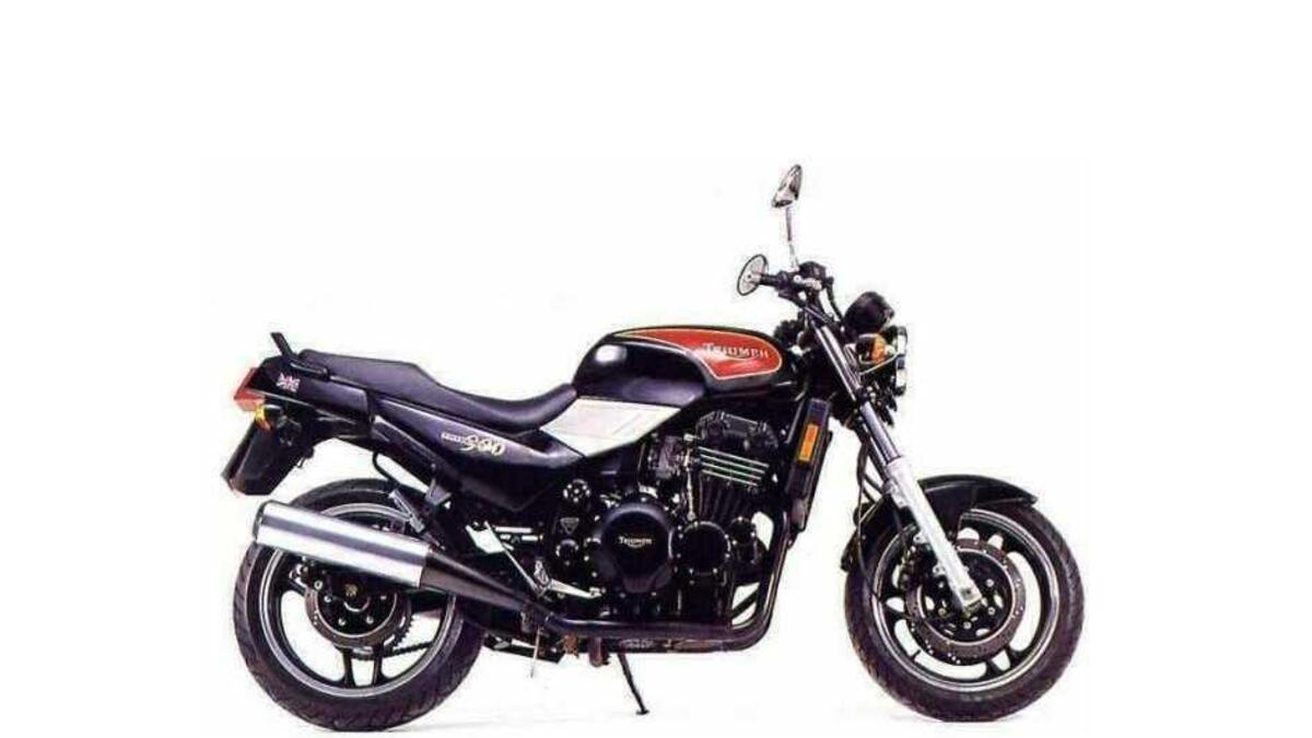 Triumph Trident 900, prezzo e scheda tecnica - Moto.it
