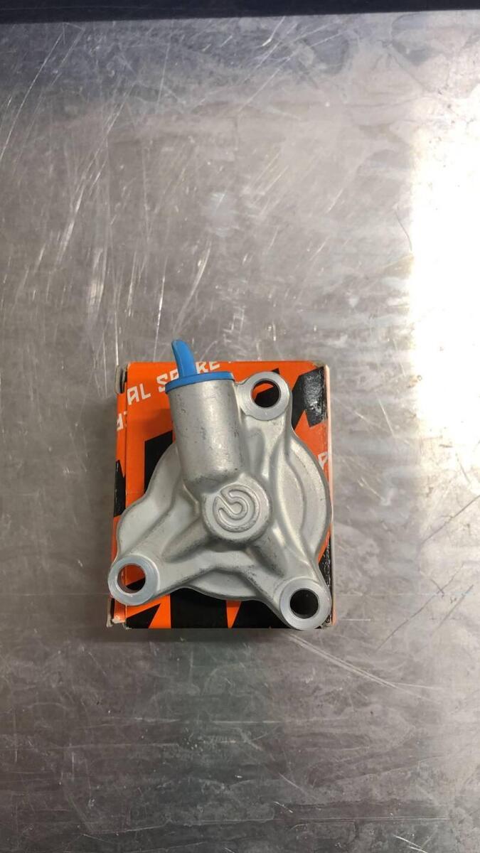 Vendo CILINDRETTO PER FRIZIONE IDRAULICA PER HUSQVARNA F Husqvarna a ...