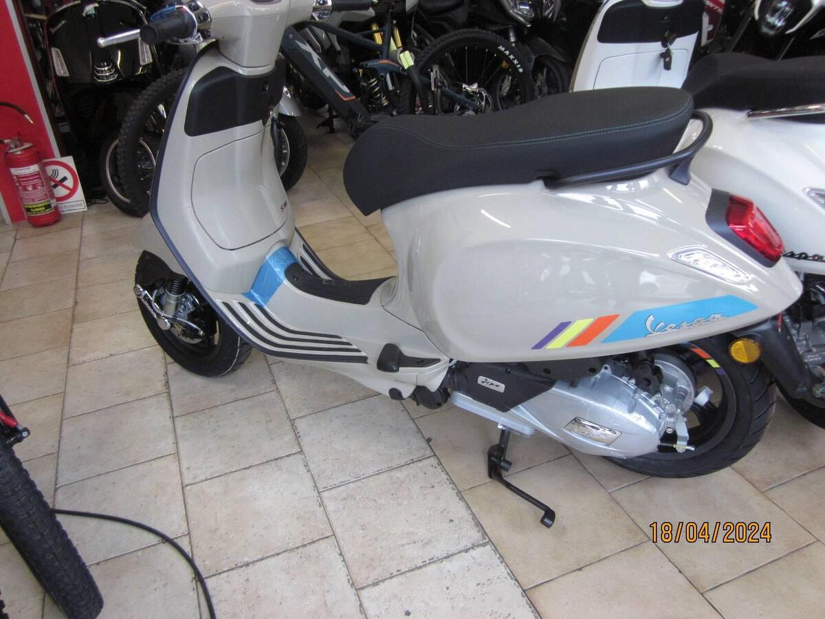 Vendo Vespa Primavera 125 (2024 - 25) nuova a Sarnico (codice 9423840 ...