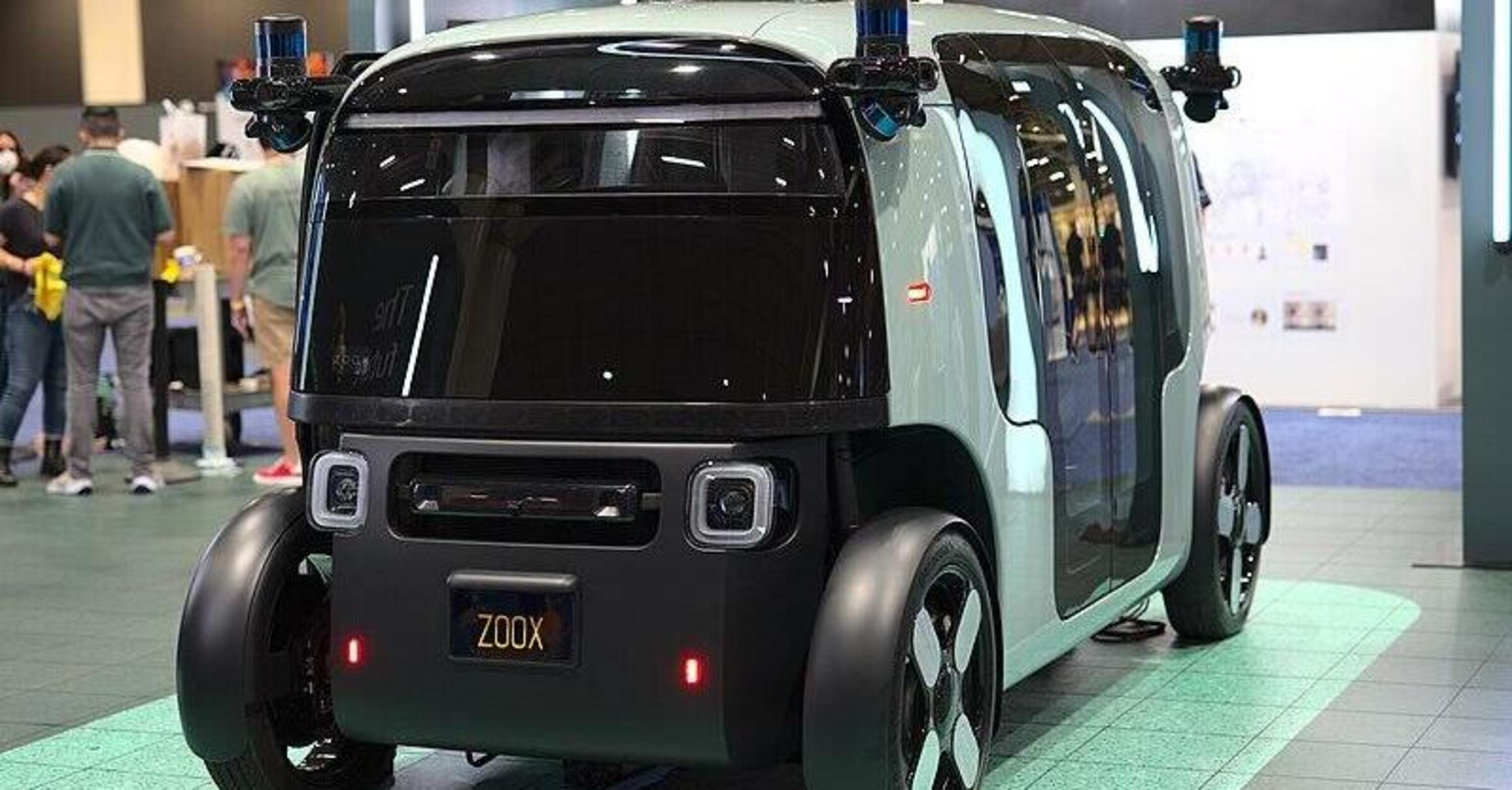 Due incidenti con due moto per la self driving car Zoox di Amazon: in ...